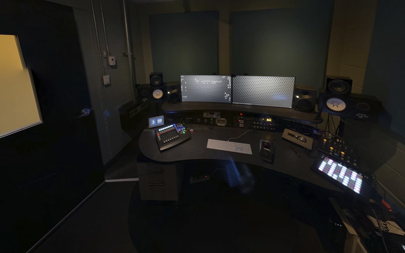 Versatile Editing Studio: Where Analog Meets Digital for Creative ...
