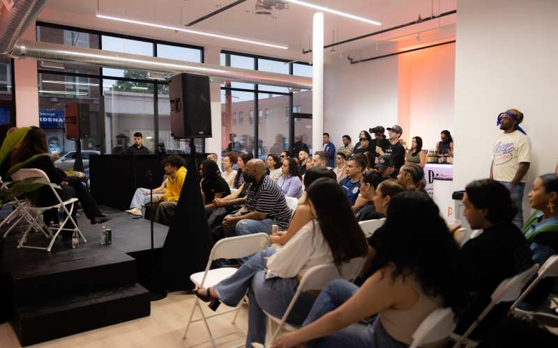 Minimal & Versatile White Wall Gallery Storefront perfect for Art ...