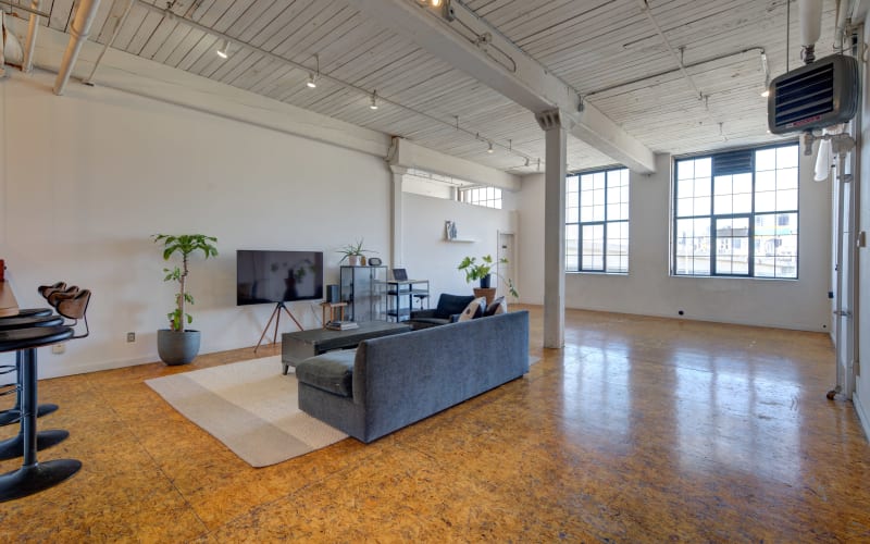 NEW! Minimalistic Natural Light Studio in the heart of SODO, Seattle ...