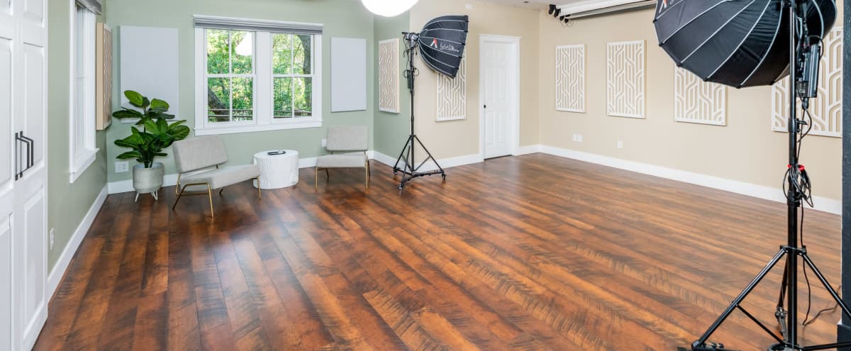 Multi-Purpose Production Studio | Video/Photo/Podcast - Lighting/Audio ...