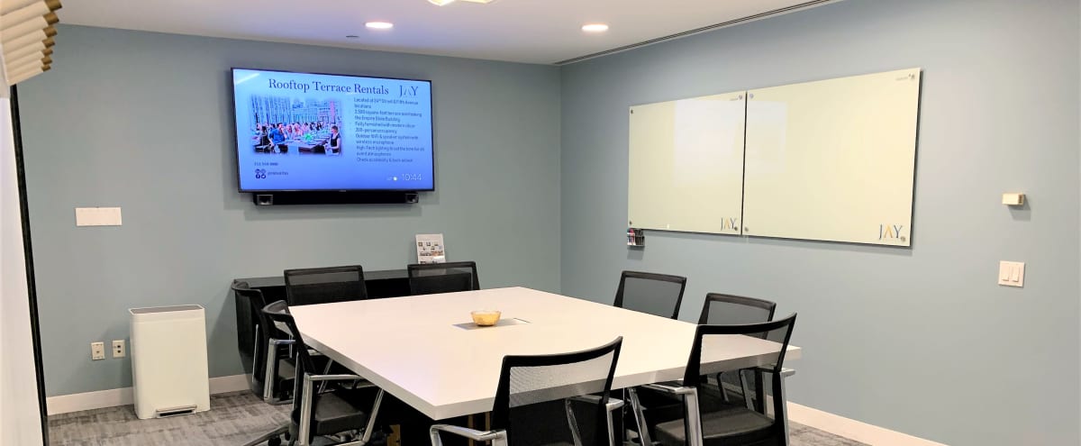 Wall Street Meeting Room for 8 , Square Meeting Space D with Amenities ...