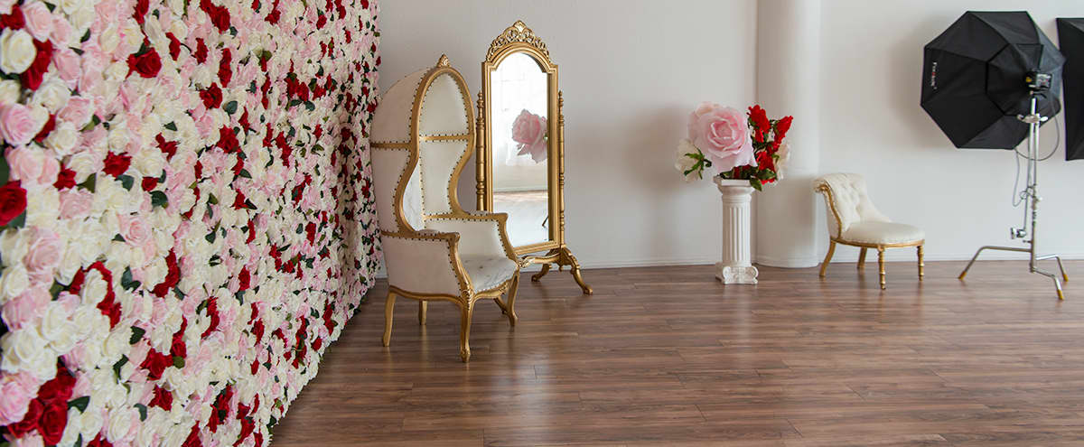 Beautiful Flower loft studio with Large Rose Wall and a Claw foot Bath ...