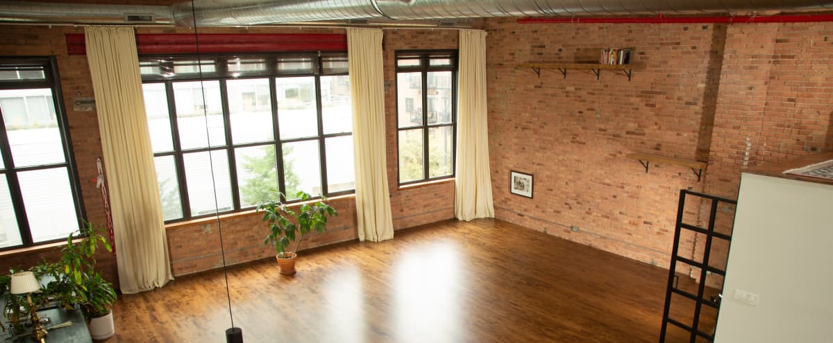 South Loop Loft, Chicago, IL | Production | Peerspace