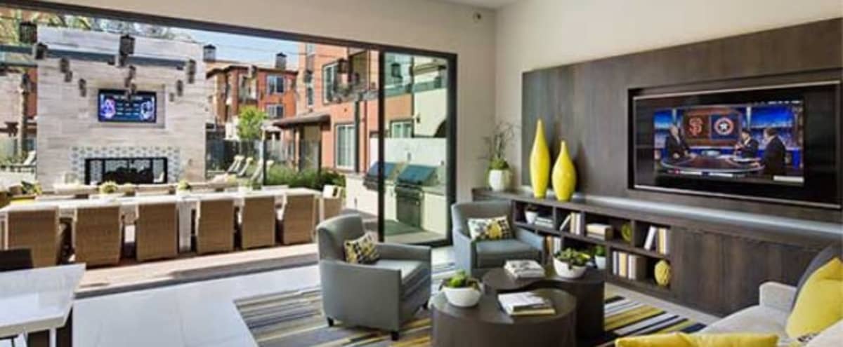 Amazing Large Indoor/ Outdoor ClubHouse Perfect for your next Event or ...