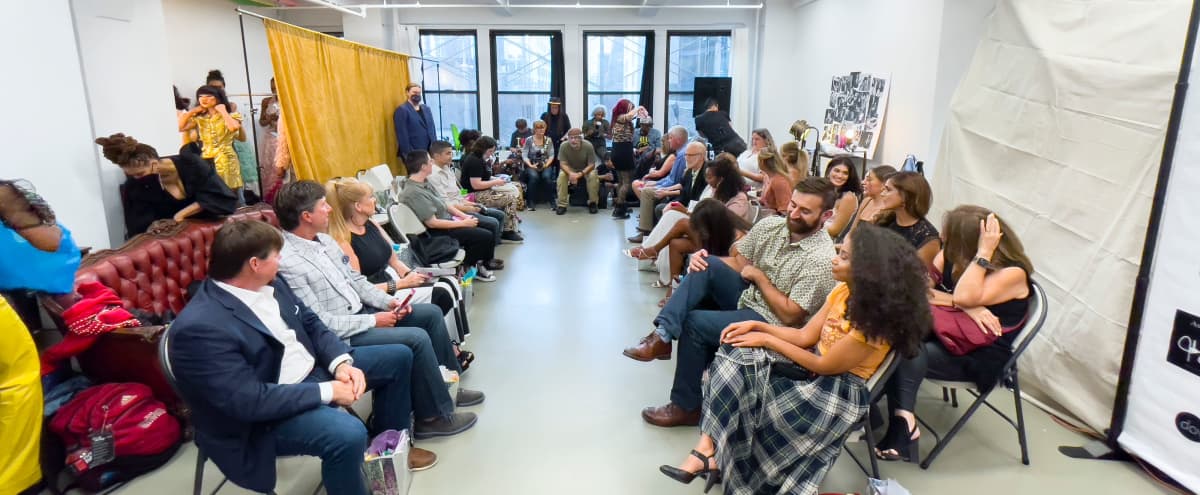 Midtown Ambient light studio, New York, NY | Event | Peerspace