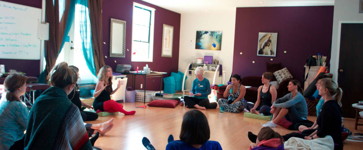 Gorgeous Light-Filled Space for Workshop, Yoga, Training, Party, Dinner ...