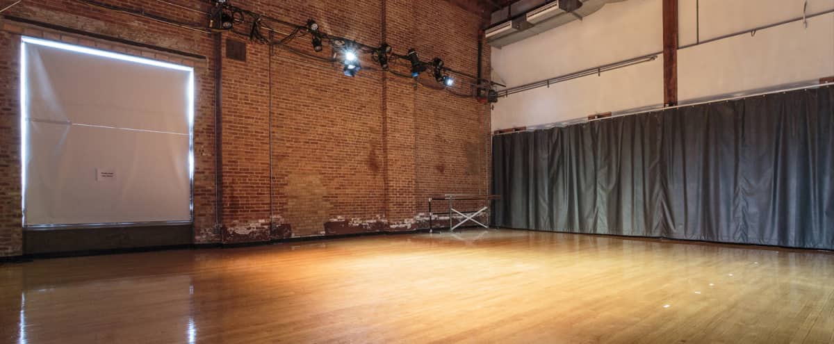 Studio & White Box Theater in Old Town, Chicago, IL | Production ...