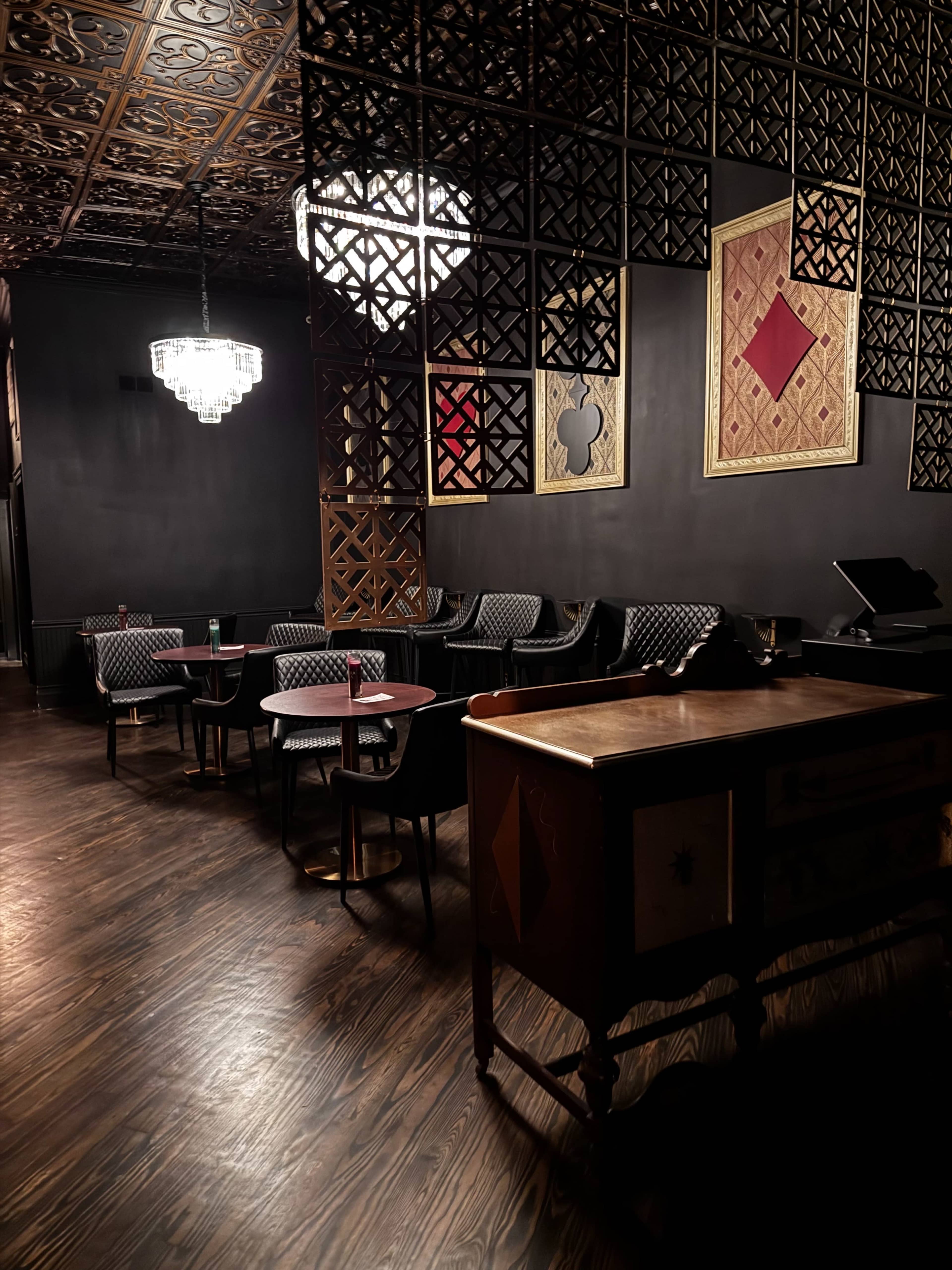 Multi-functional 3-Story French Quarter Building, New Orleans, LA ...