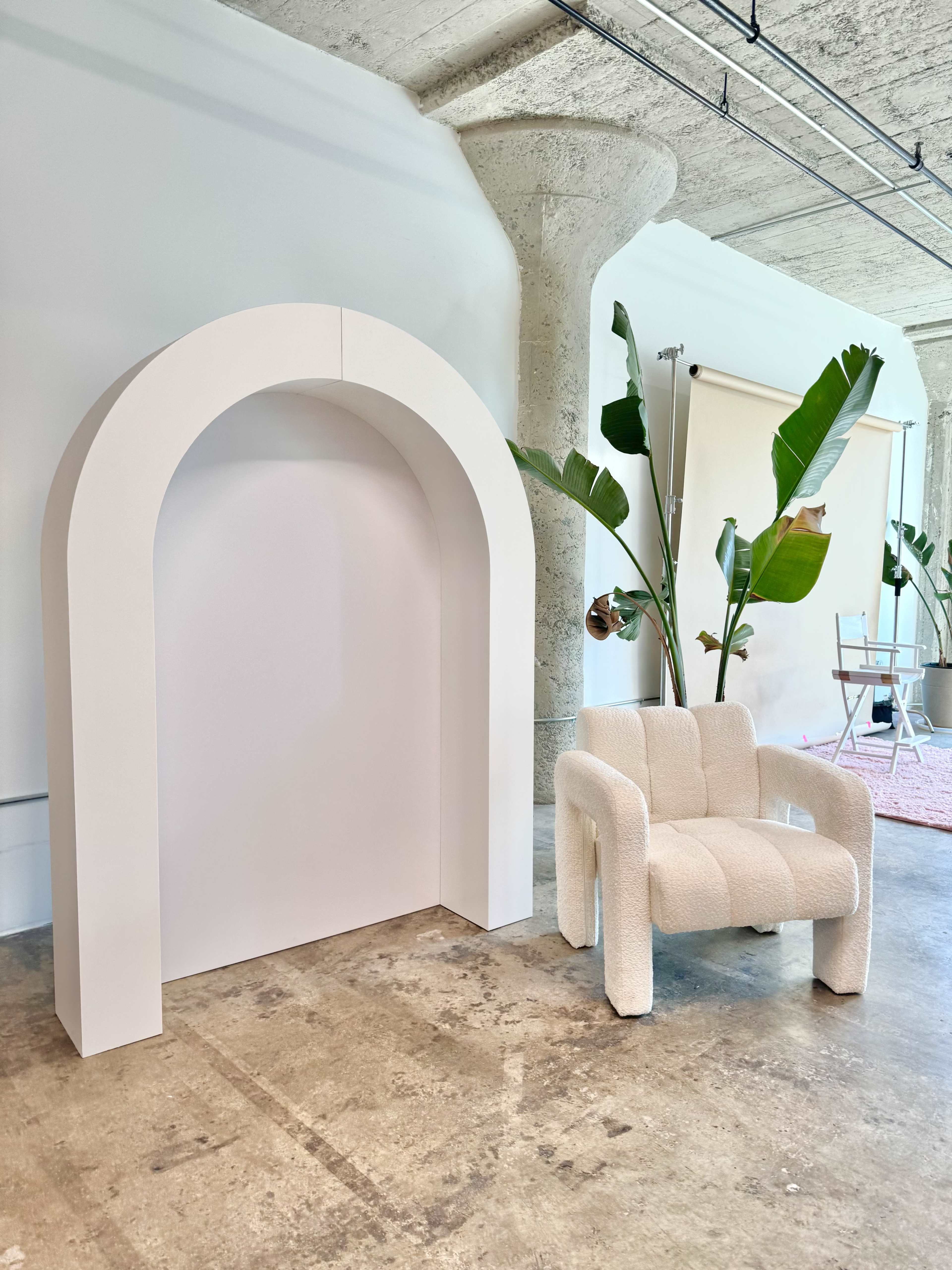 Modern Natural Light Studio with Unique Arch Wall Backdrop, Free White ...