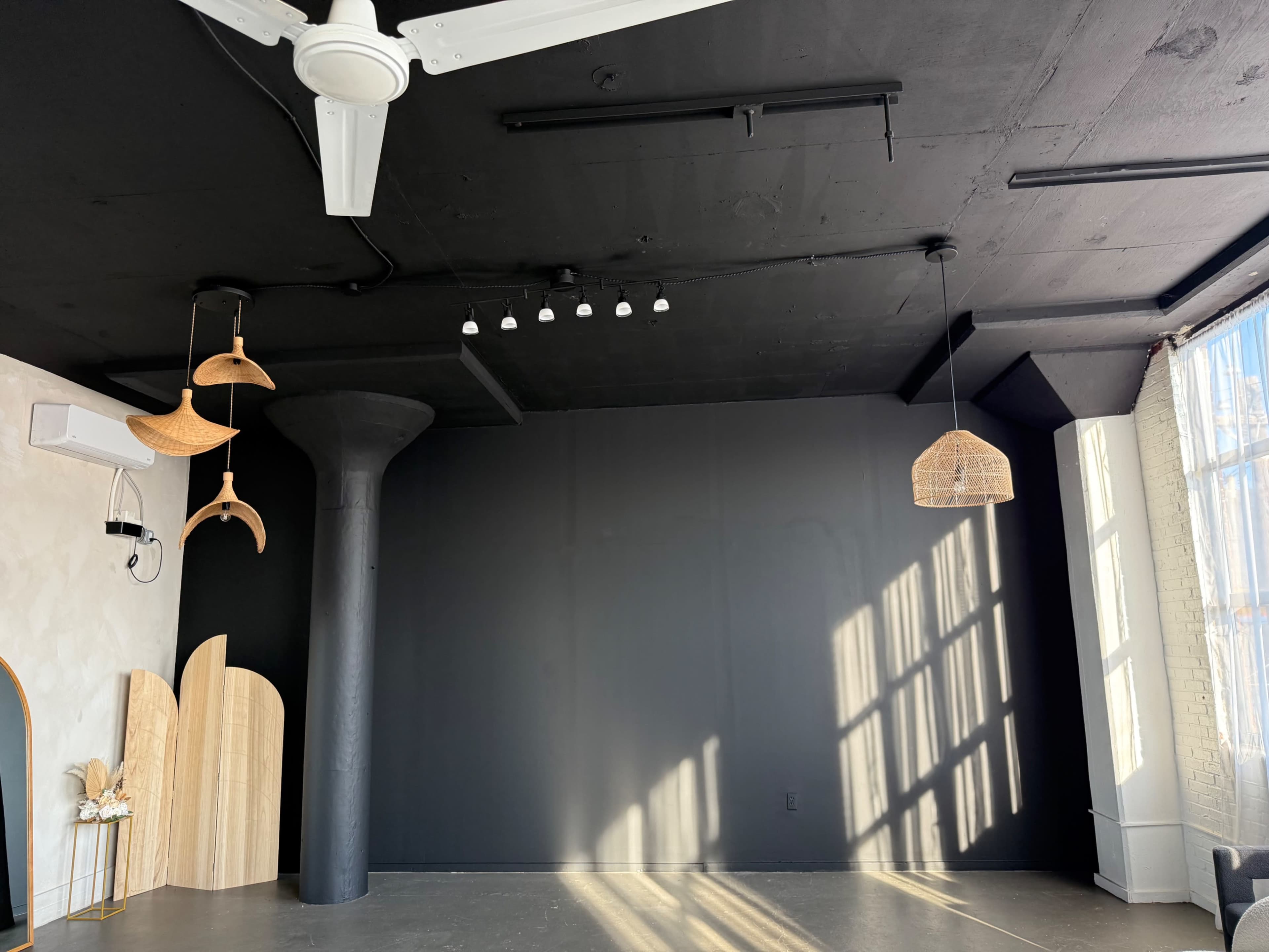 Minimalist Japandi Neutral Content Photo Studio, Philadelphia, PA ...