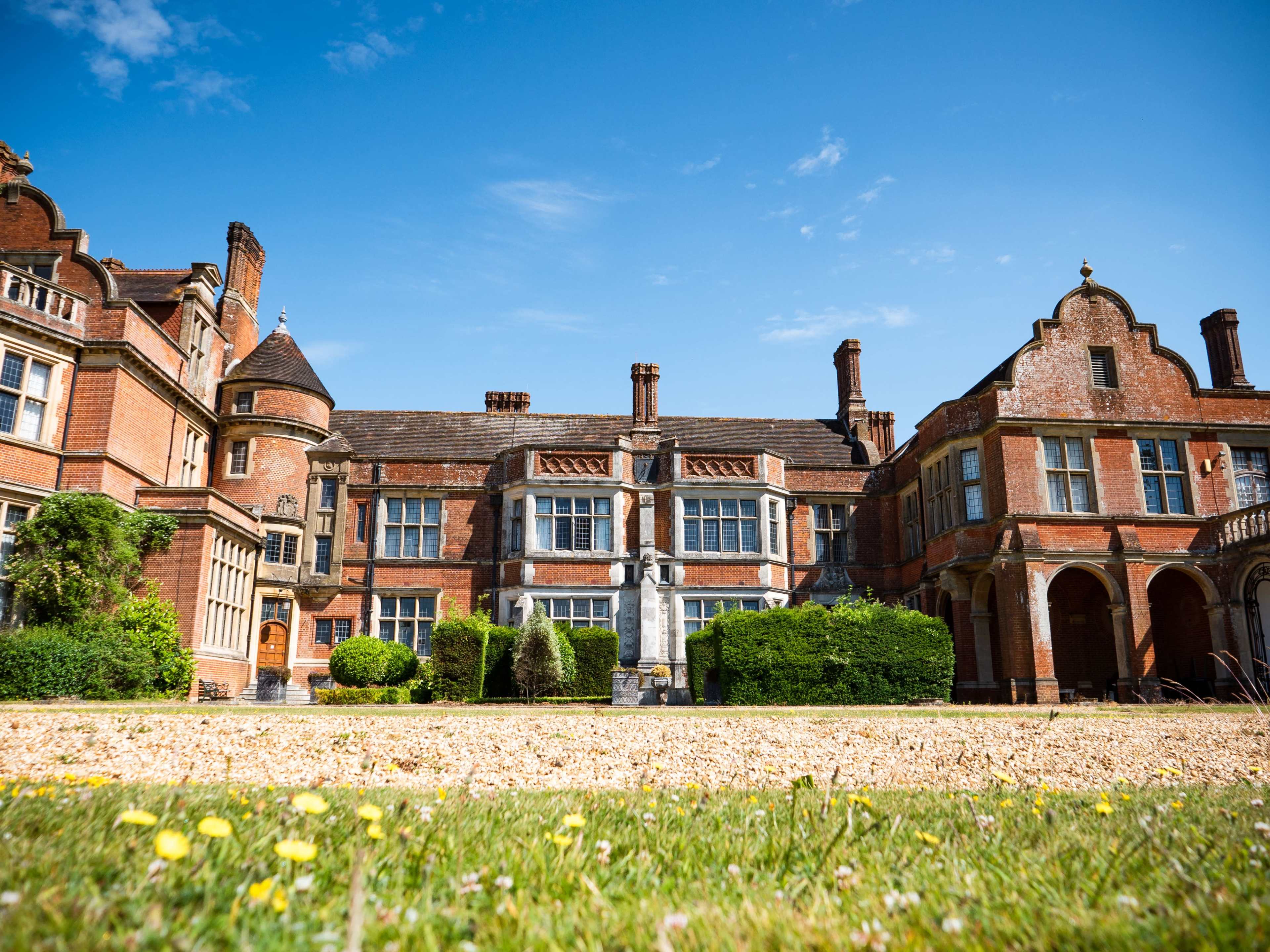 Grade II listed Elizabethan School, Southampton | Production | Peerspace