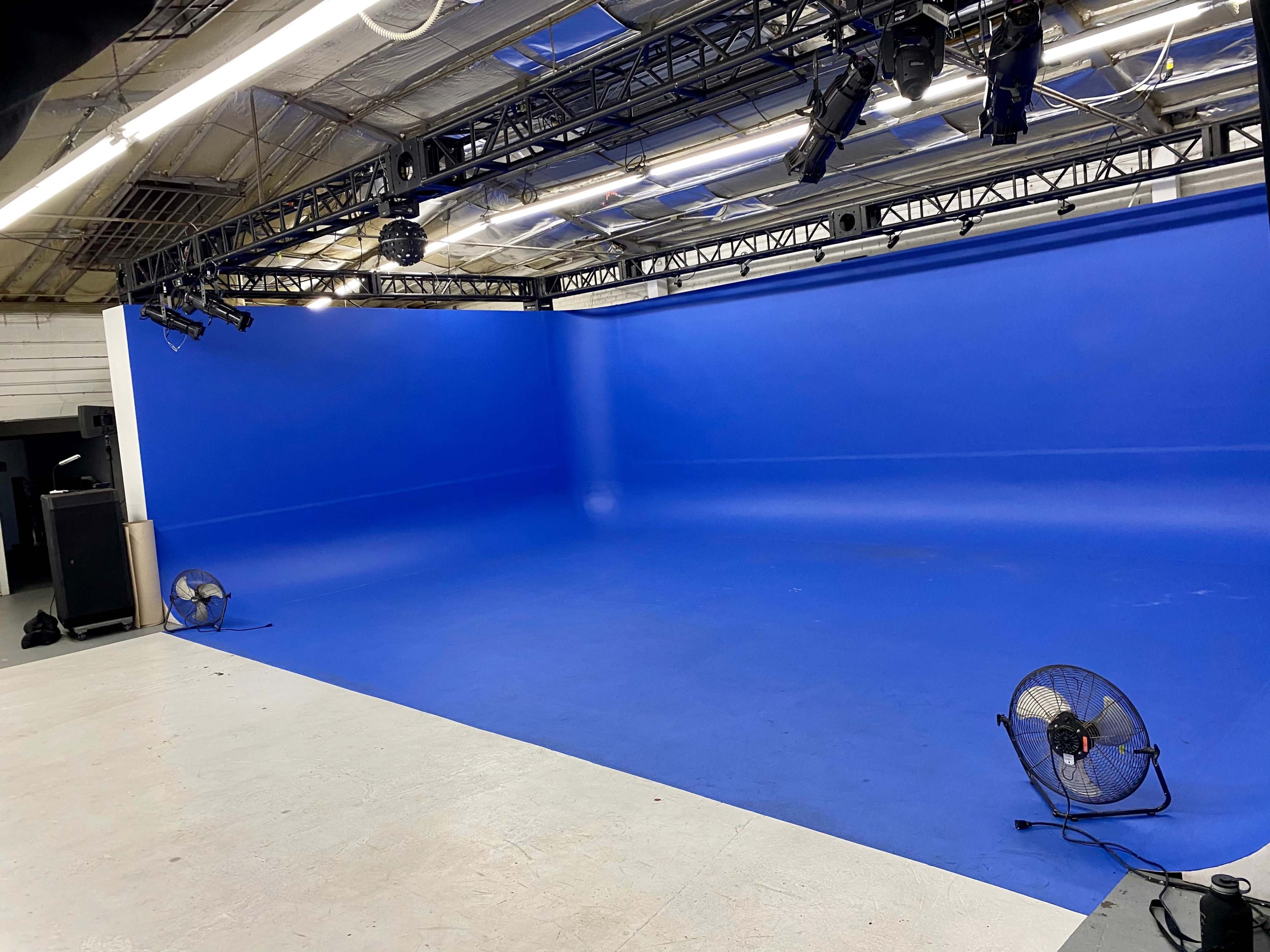 Soundstage Venue with White Cyc Wall in DTLA / Echo Park, Los Angeles ...