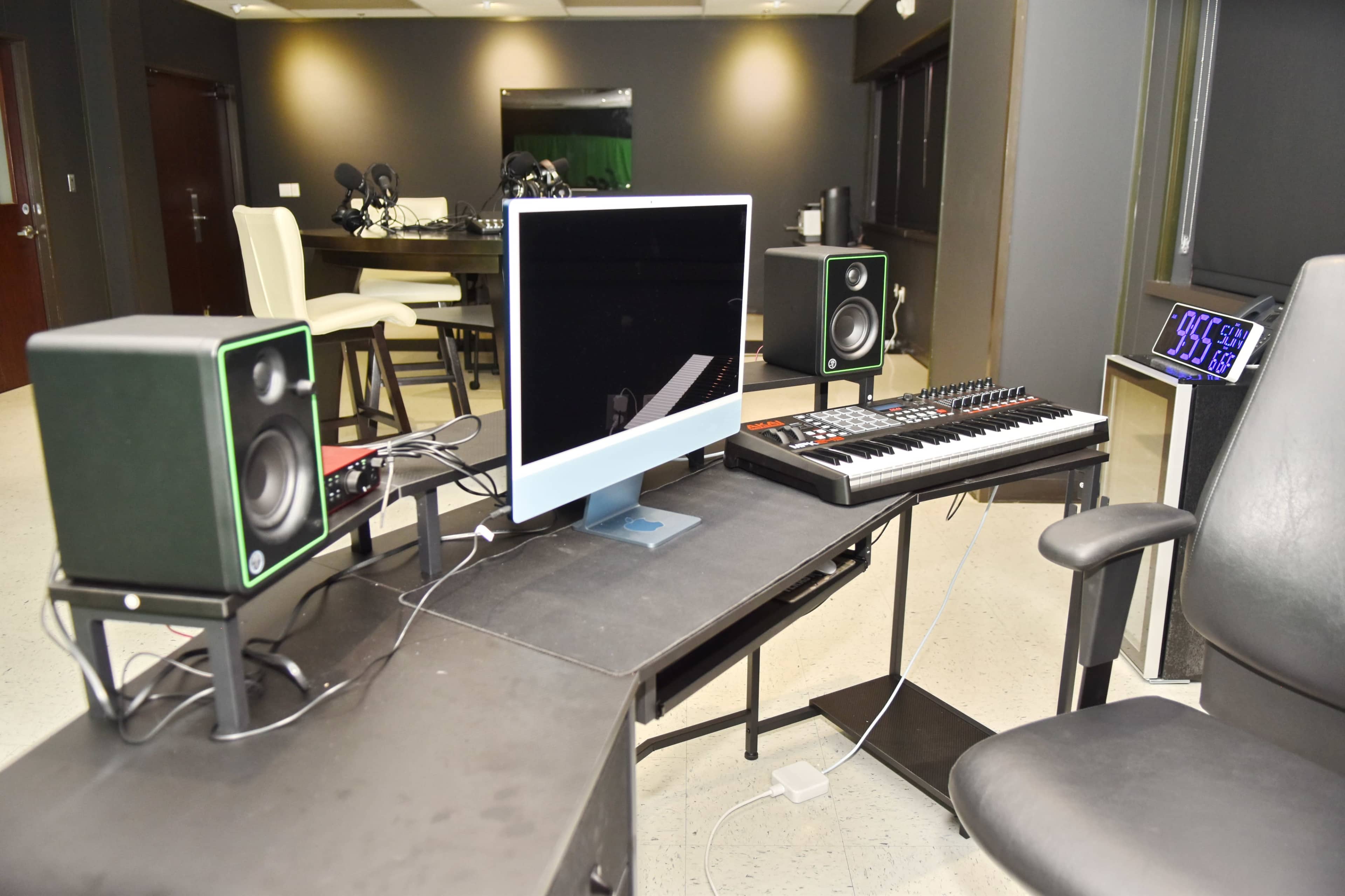 Third Ward Multipurpose Center With Creative Studio, LED Wall, T- Shirt ...