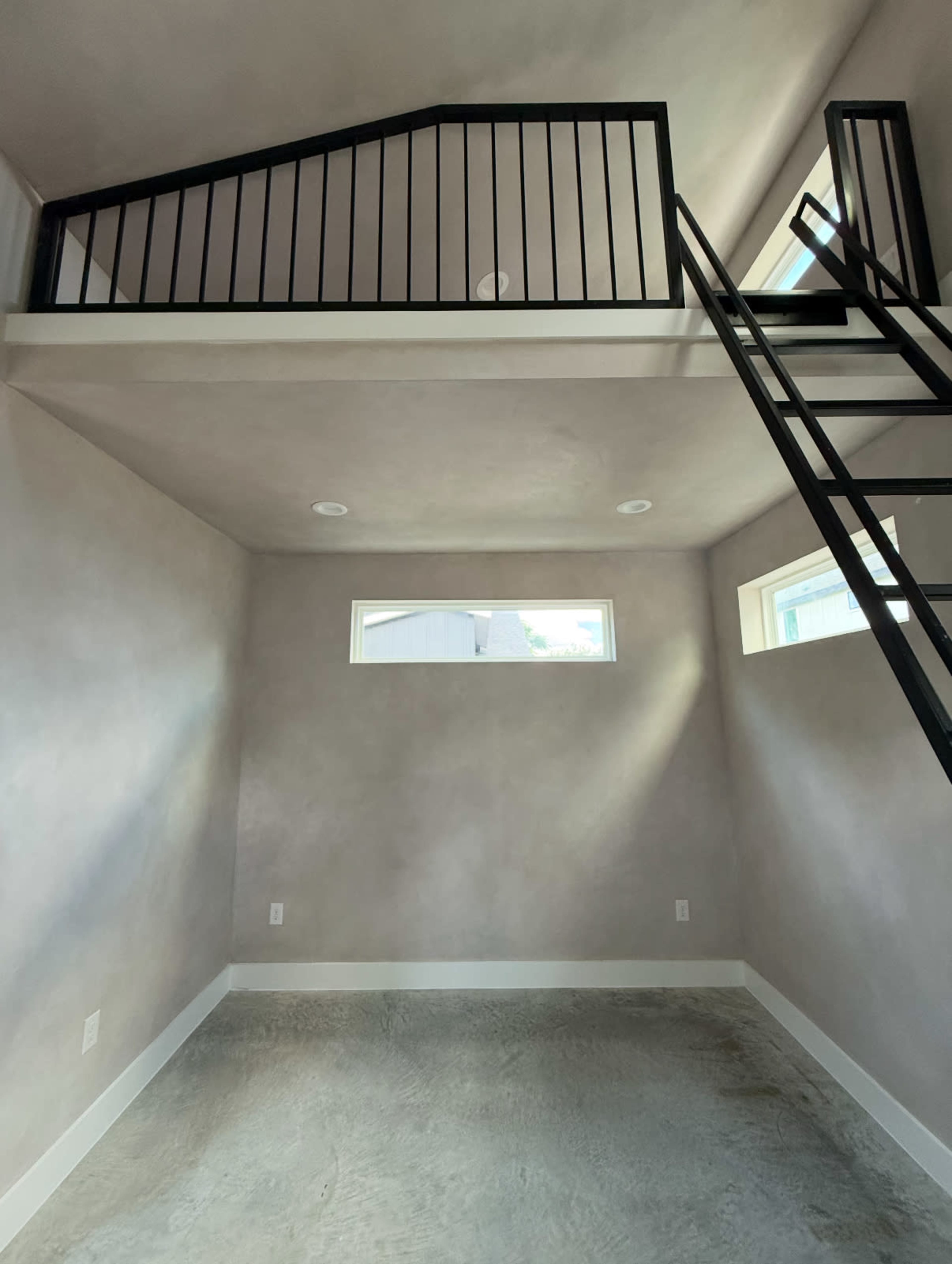 Beachbilly Studio | Loft photo studio, Austin, TX | Production | Peerspace