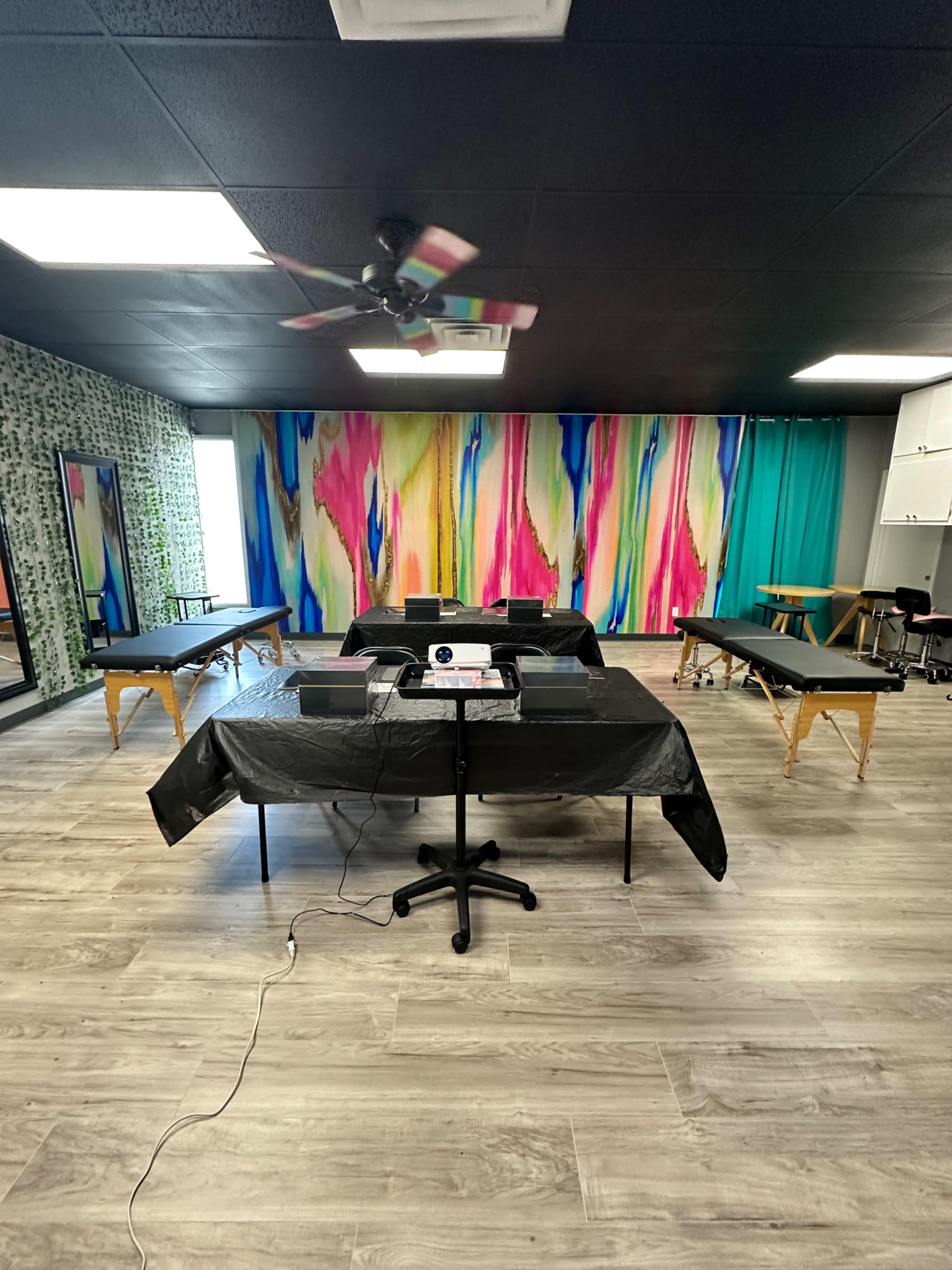 Modern Meeting and Networking Space for intimate gatherings, Fishers ...