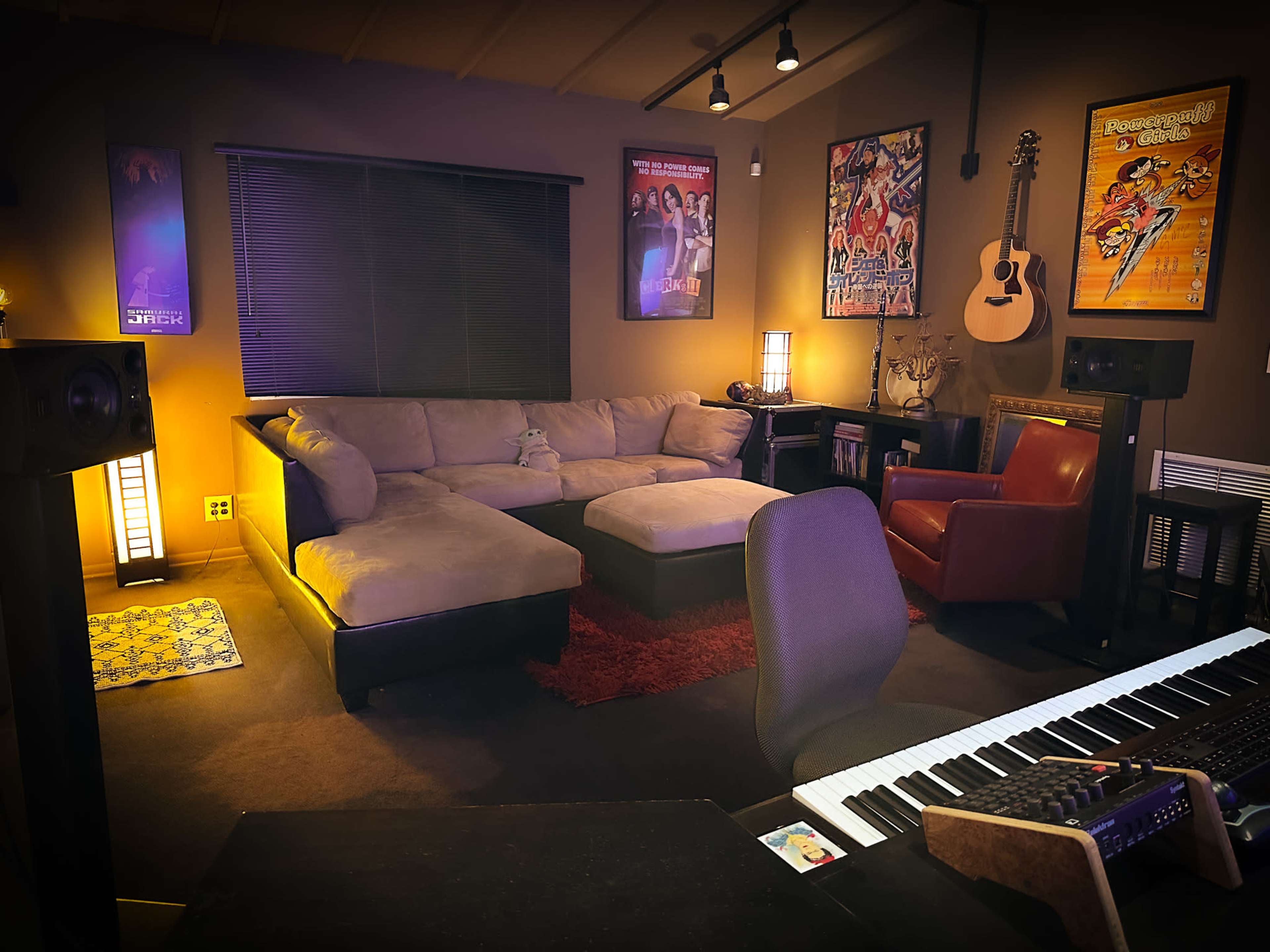 Roomy and unique recording studio with big booth in Sherman Oaks ...