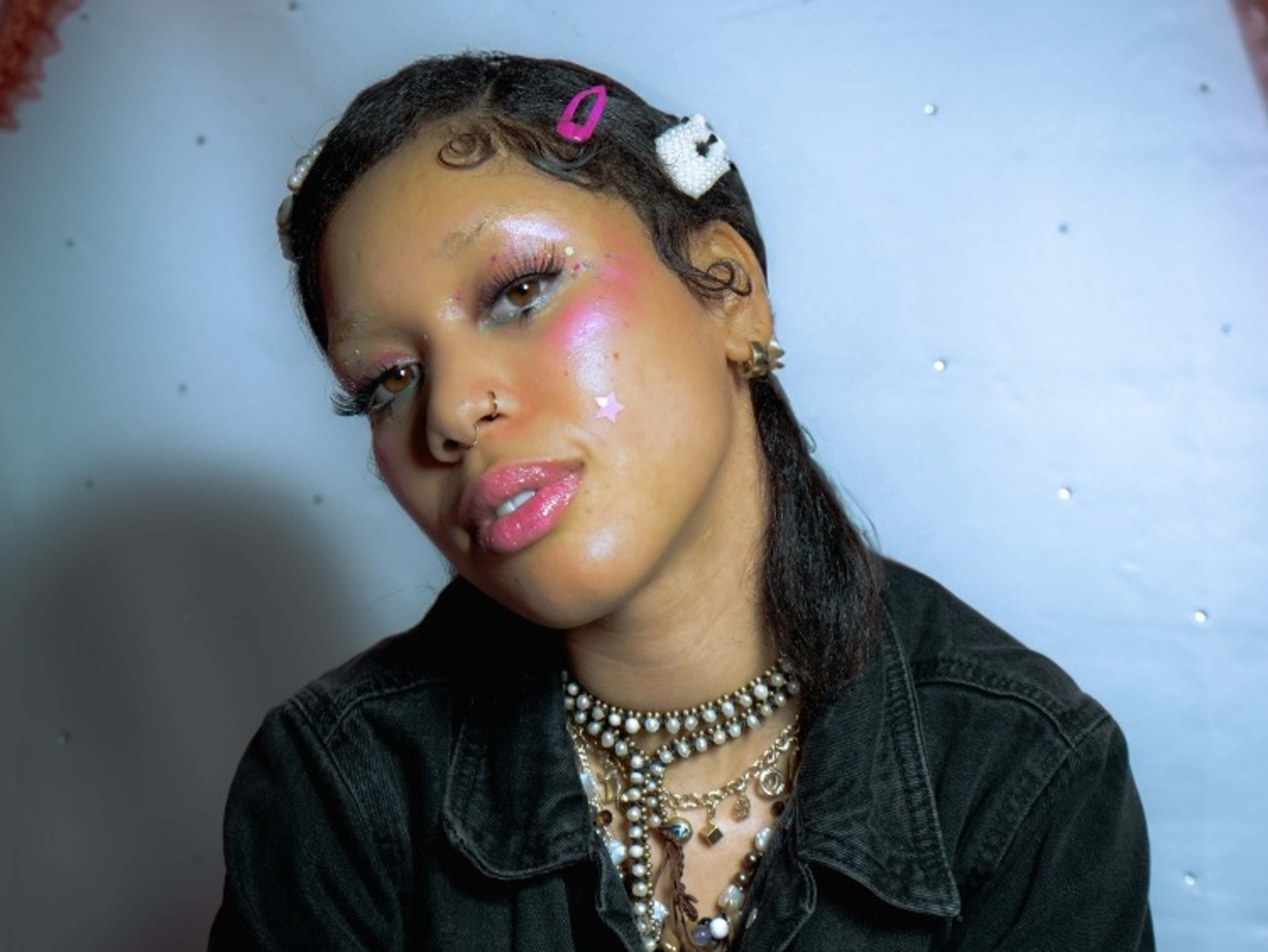 Indigo Dreams Studio | Pink Y2k Photography Studio With Natural Light ...