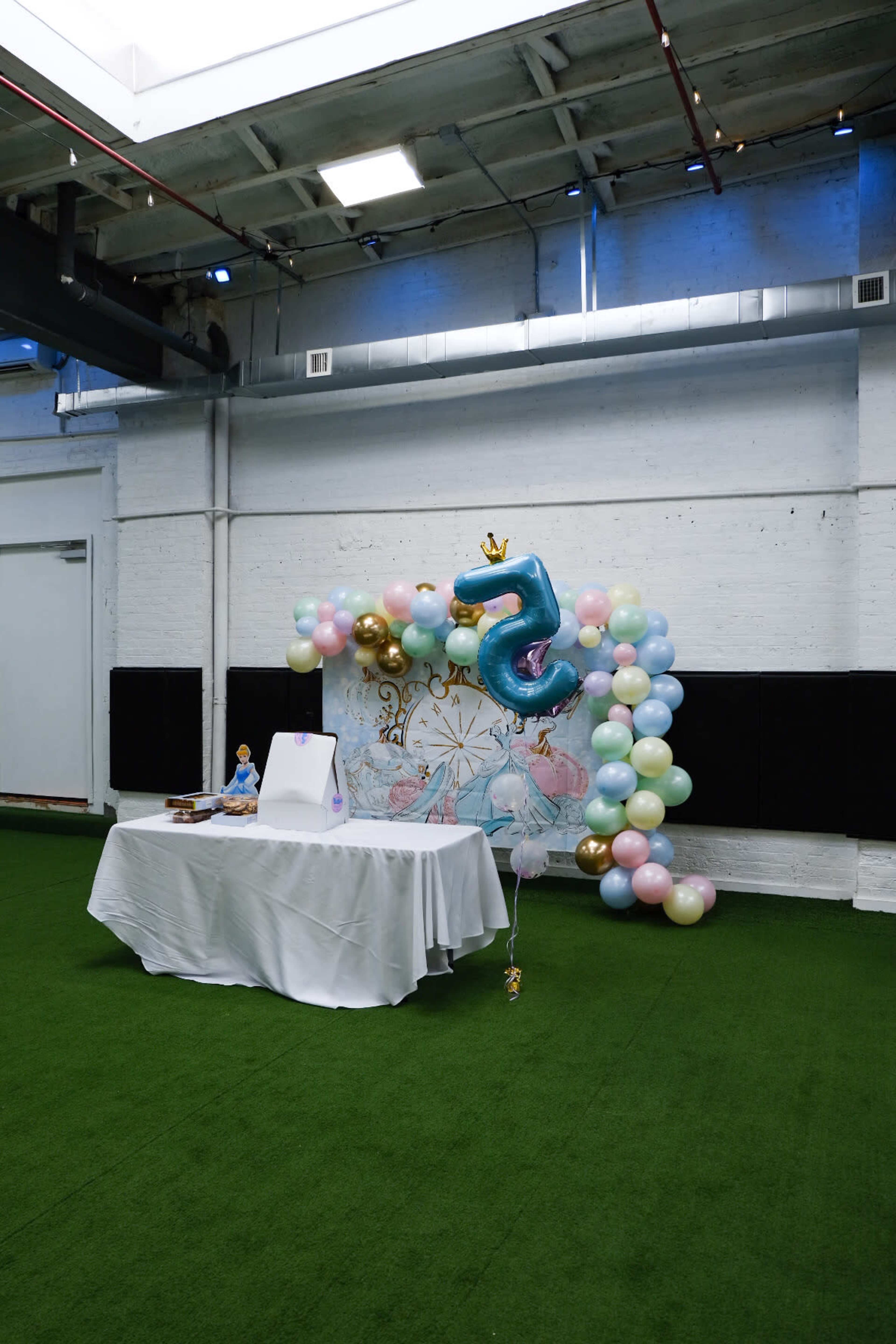 High Ceilings, Large open Event Space in Greenpoint, Brooklyn, NY ...