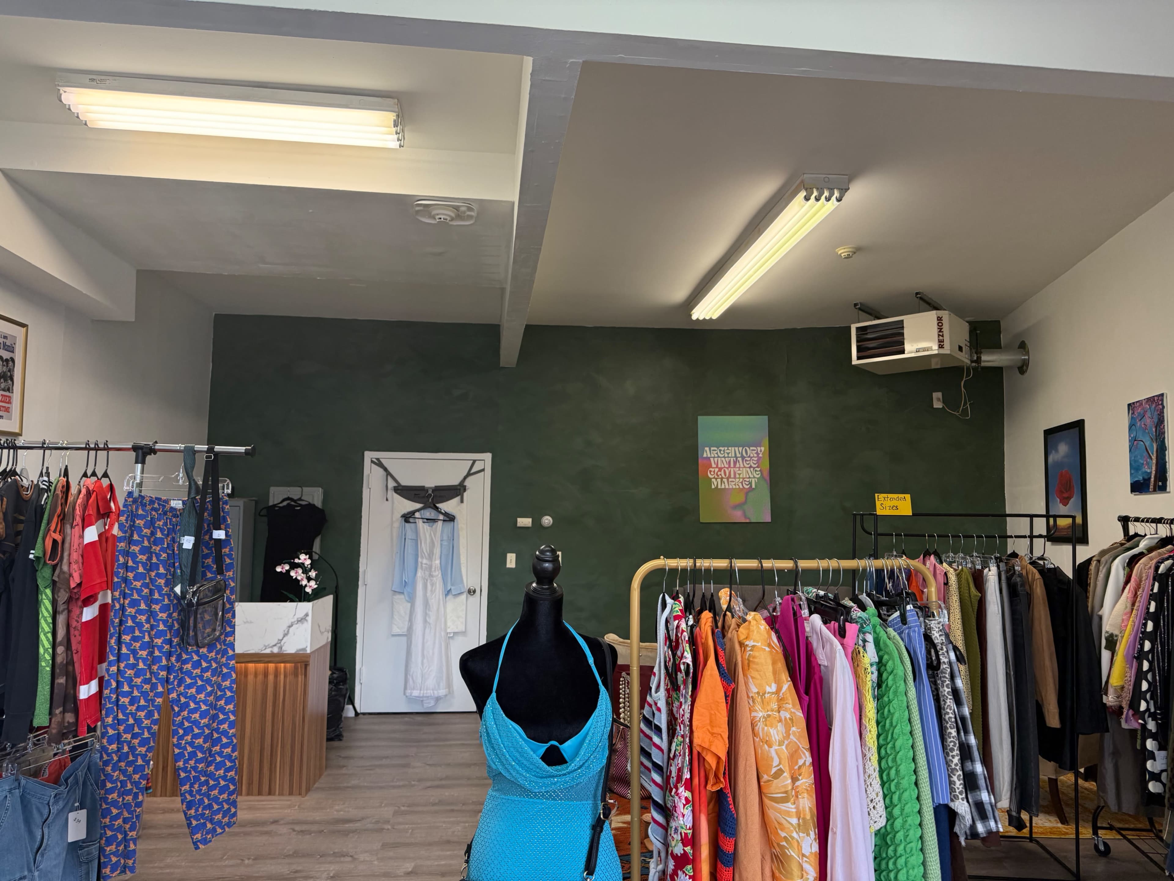 Archivory Vintage | Vintage thrift store with unique decor, furniture ...