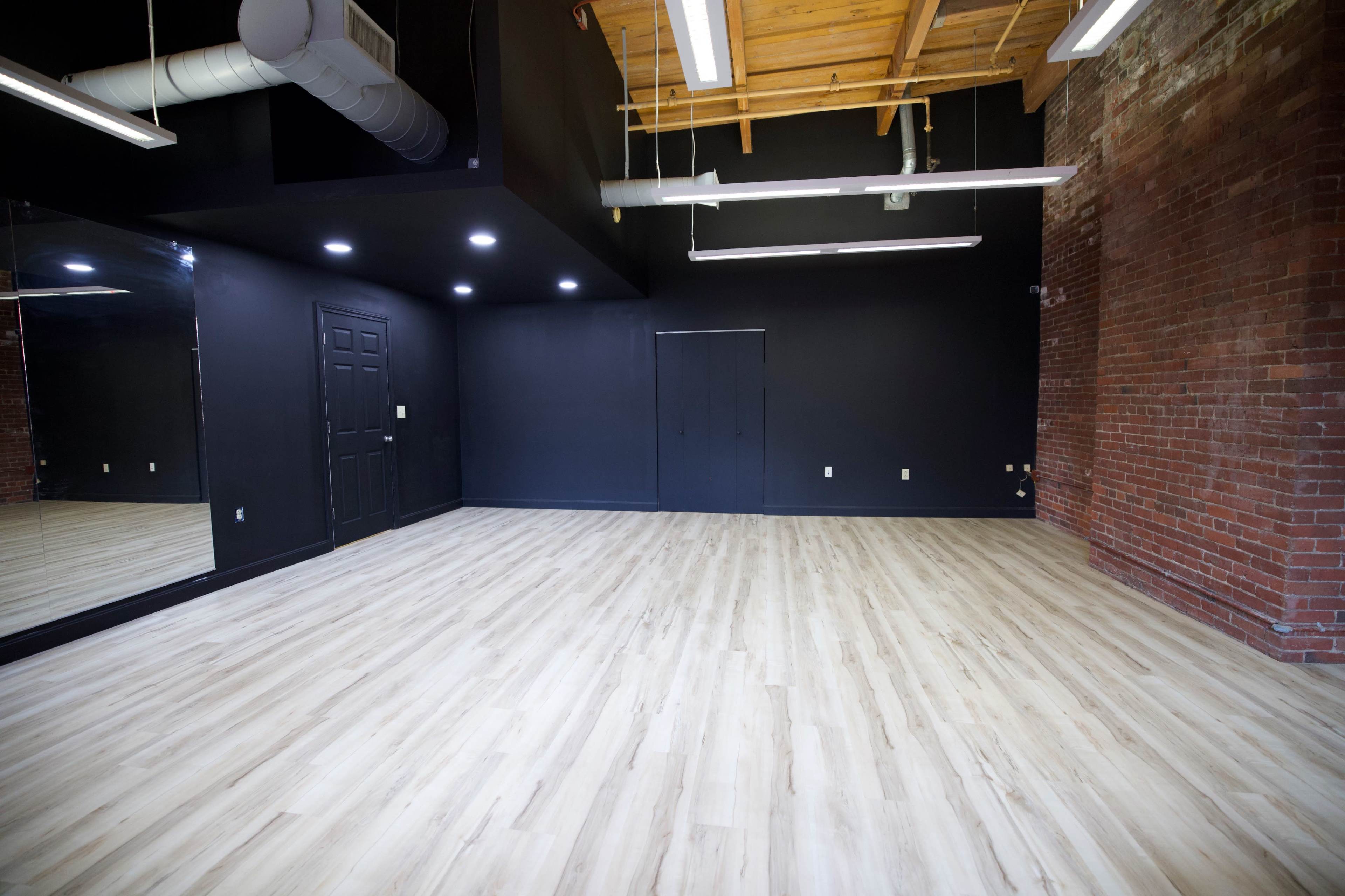 Boston Dance Studios | Minimal Light Filled Photo, Video & Dance Studio, Boston, MA | Event ...