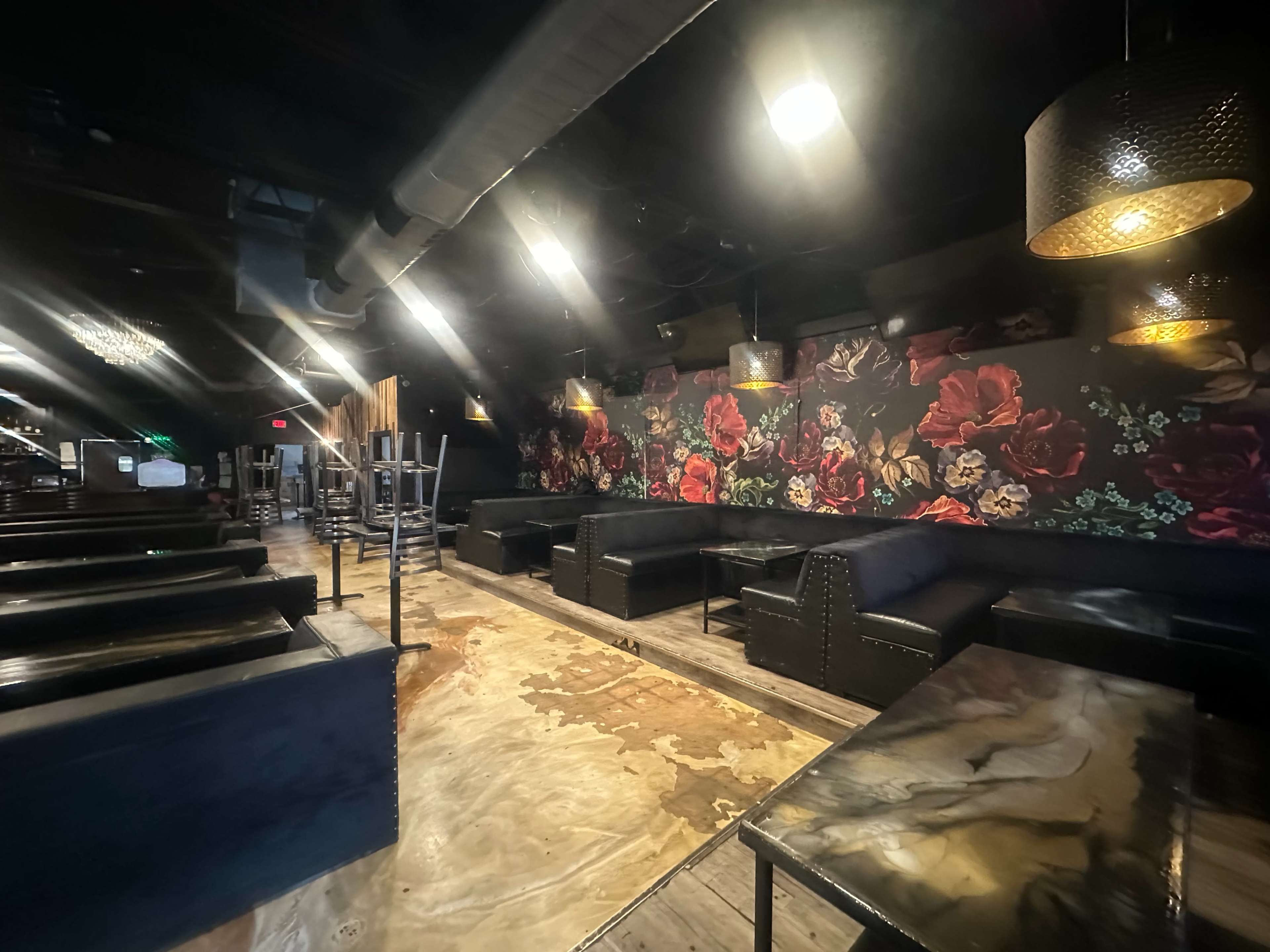 TRUTH MIDTOWN LOUNGE | WEST MIDTOWN DOWNTOWN LOUNGE WITH FLEXIBLE FLOOR ...