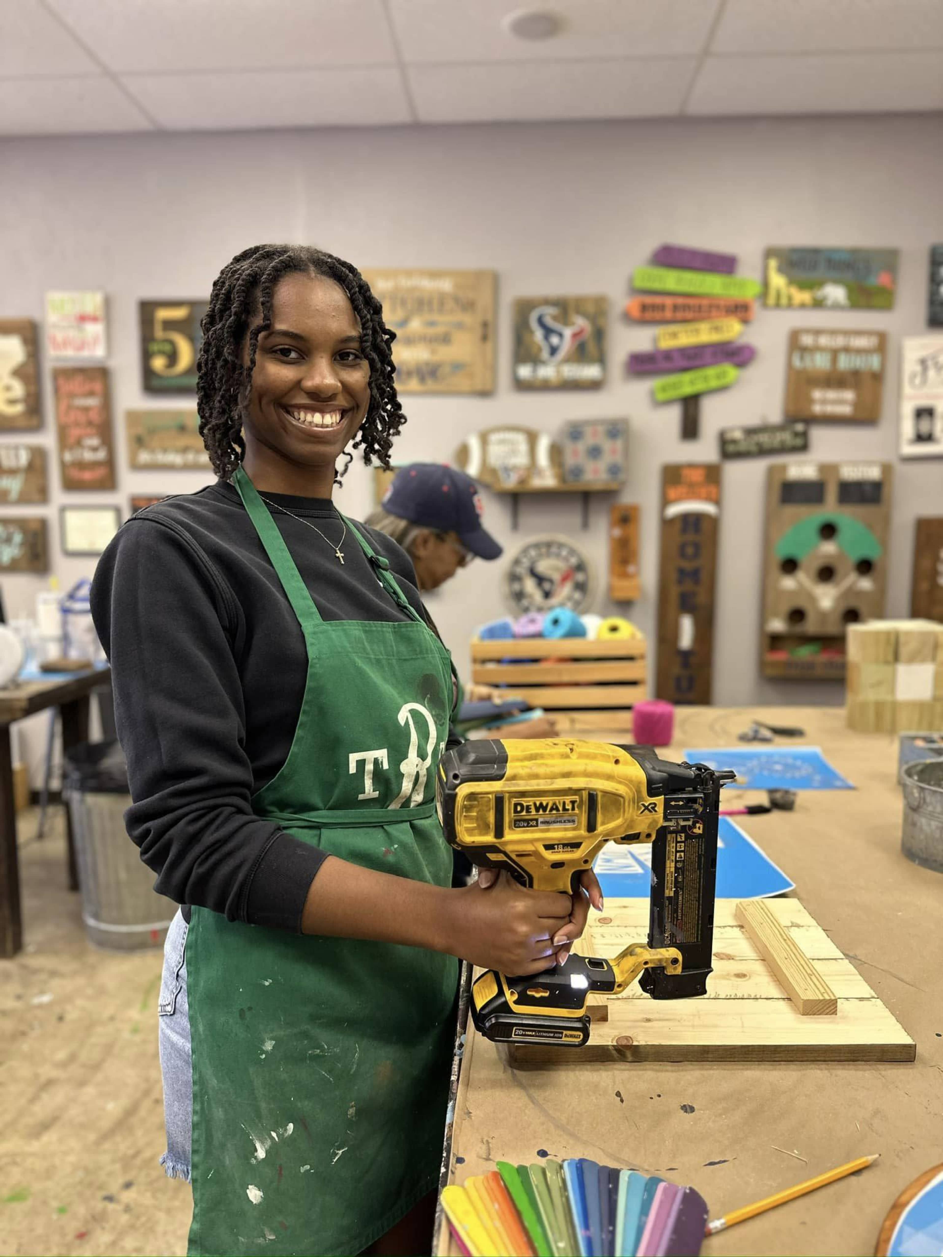 Energy Corridor Art Studio, HOUSTON, TX | Production | Peerspace