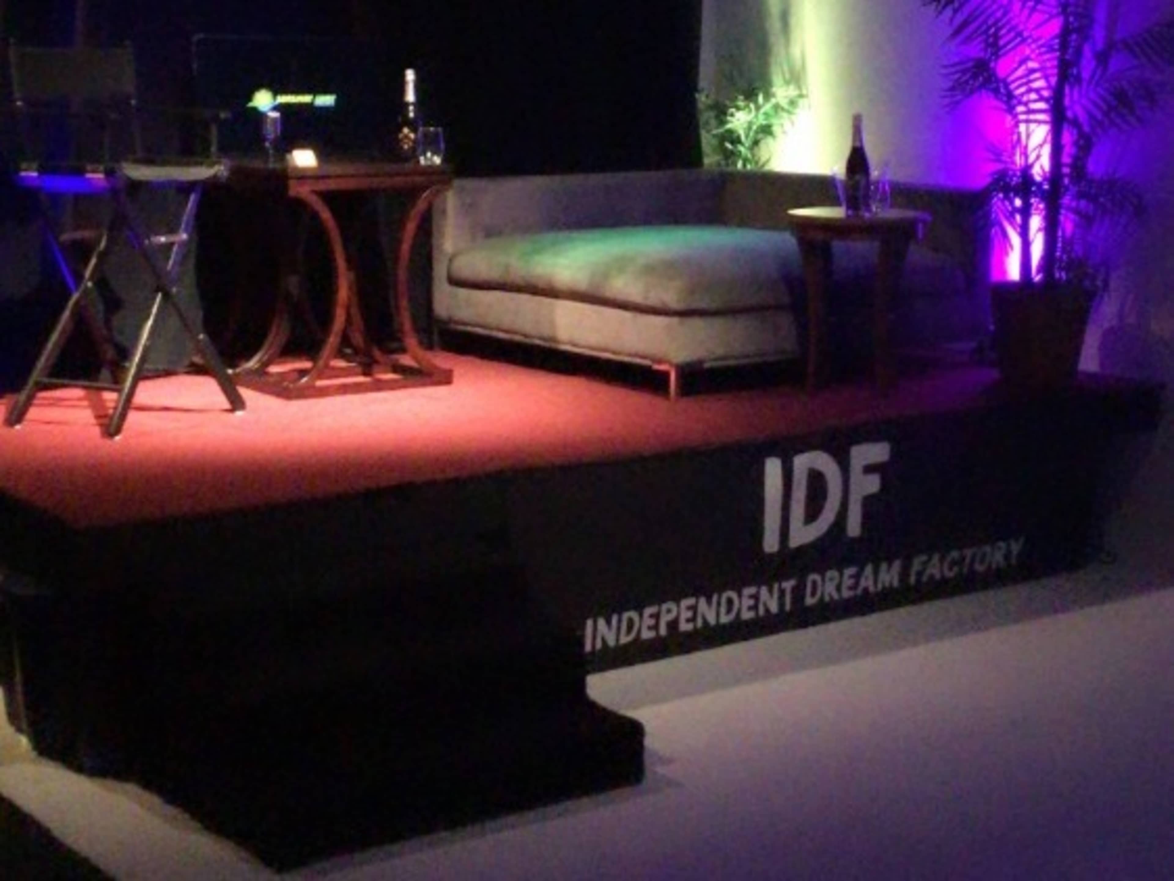 Studio Maxx Orlando | Fully equipped Board Room Meeting Space located ...