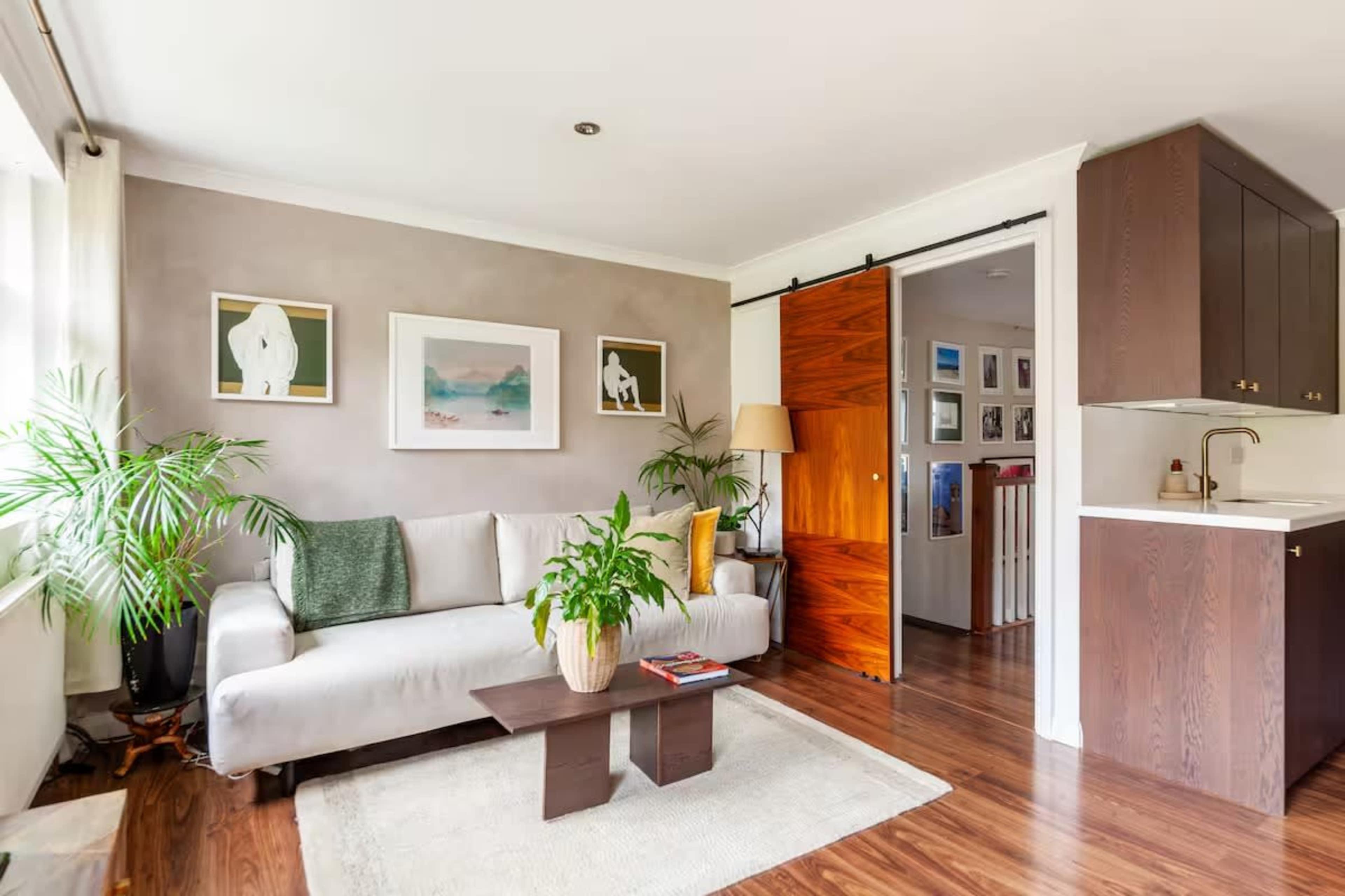 Stylish Multi Purpose Studio, London | Production | Peerspace