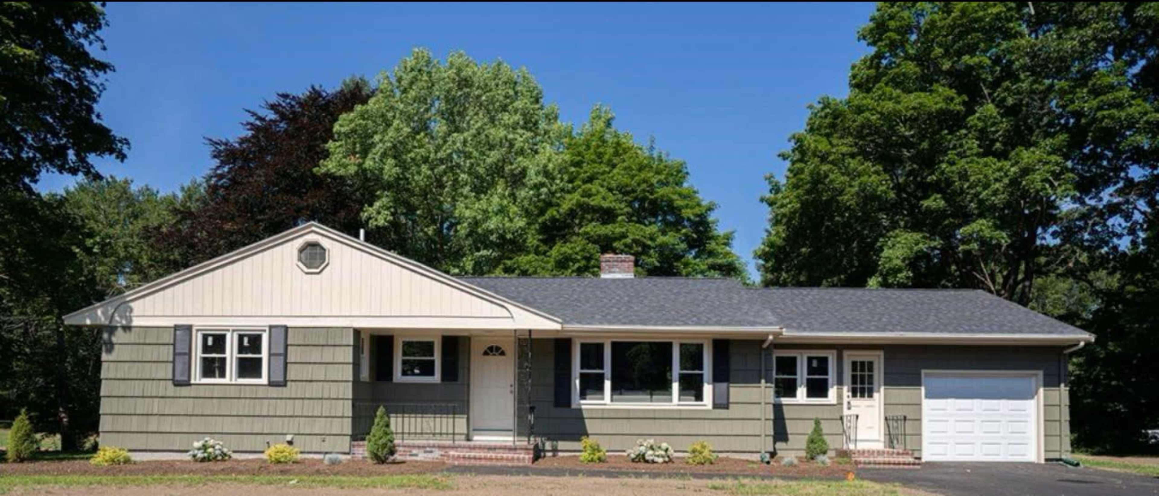 Typical middle-class suburban home outside of Boston, Raynham, MA ...
