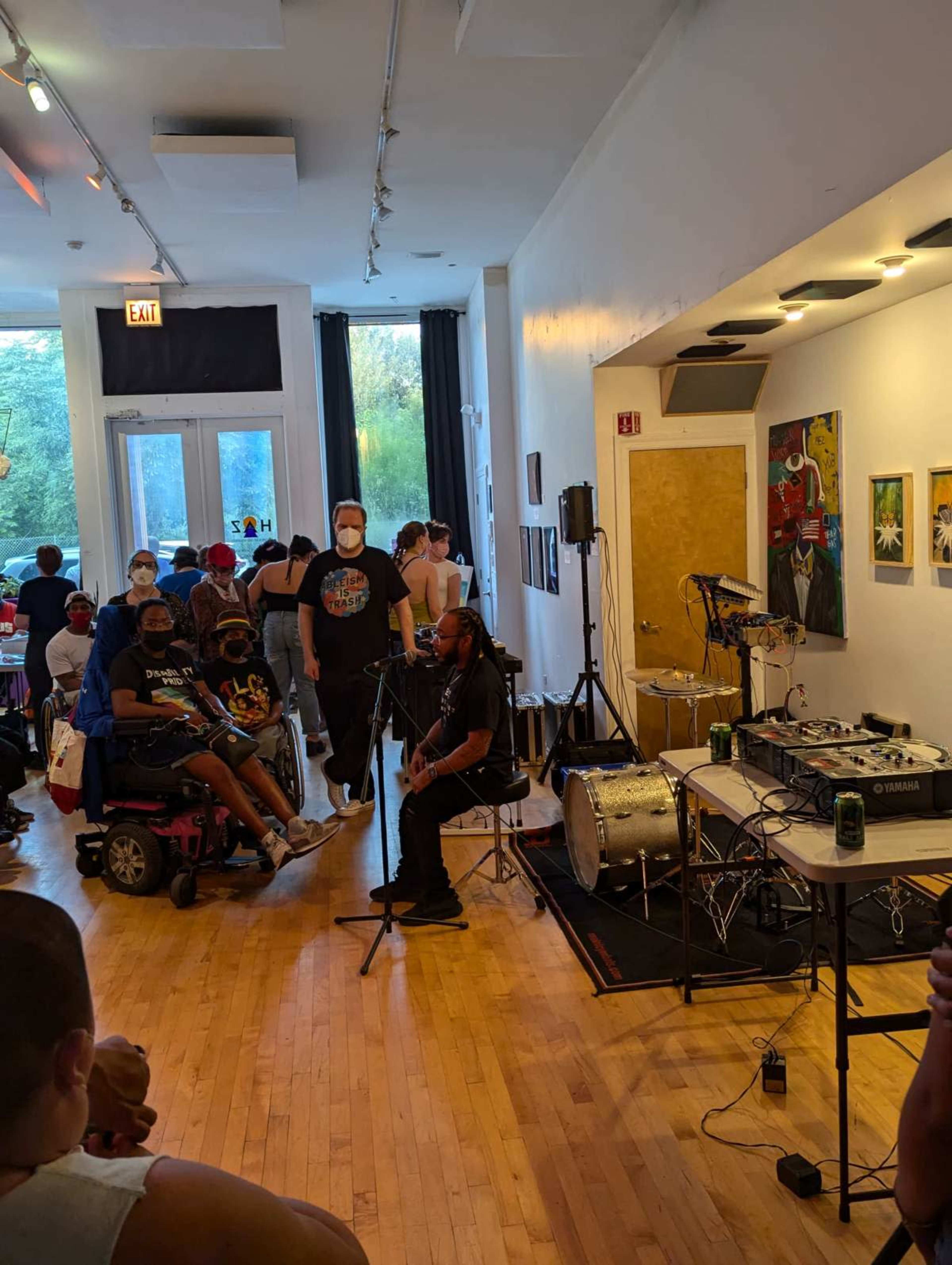 Haz Cooperative Studios | Cozy Art Gallery in Pilsen arts district, Chicago, IL | Event | Peerspace