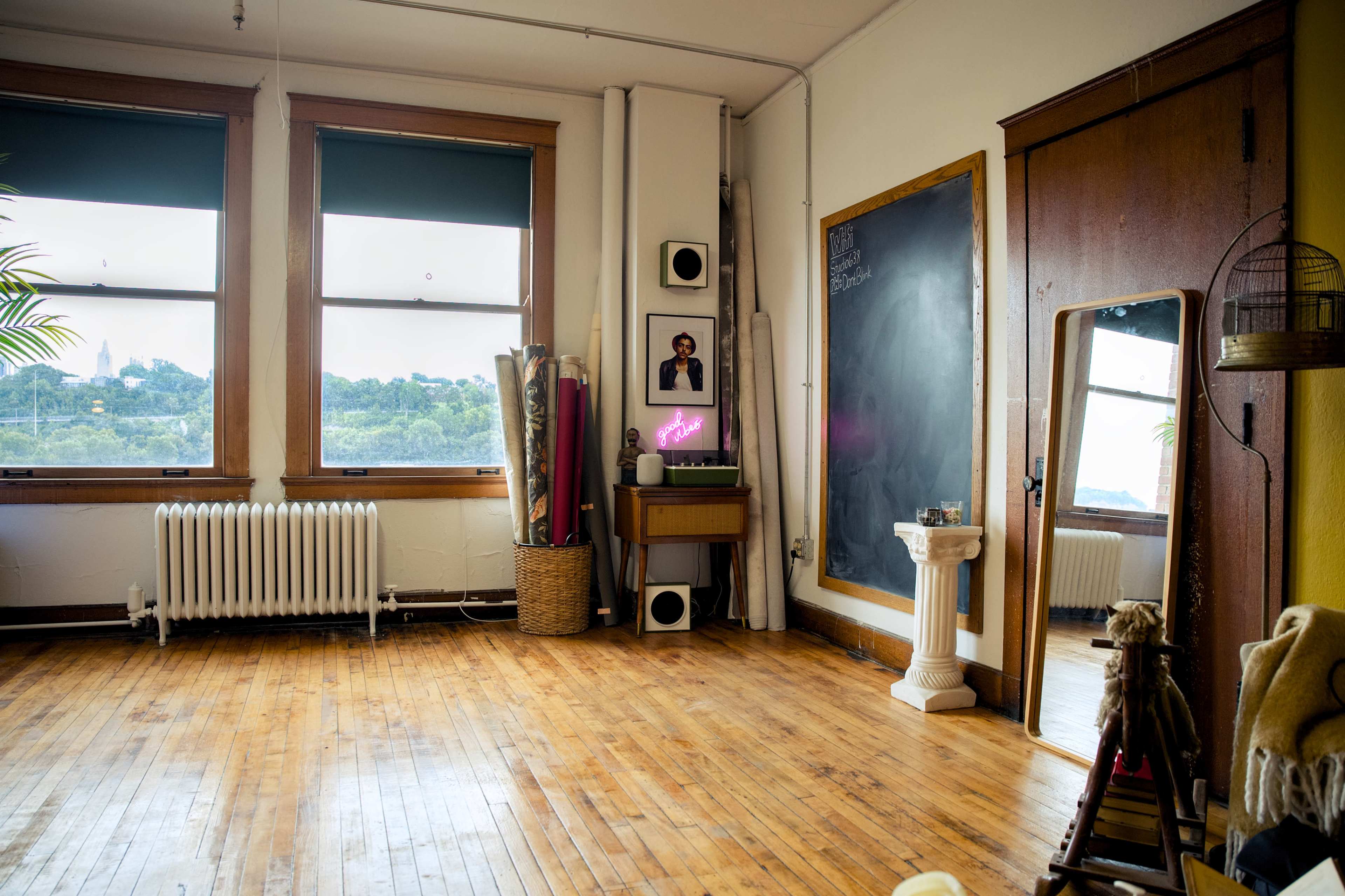 Studio 638 | Cozy, Vibey Studio with Skyline View in the Historic ...