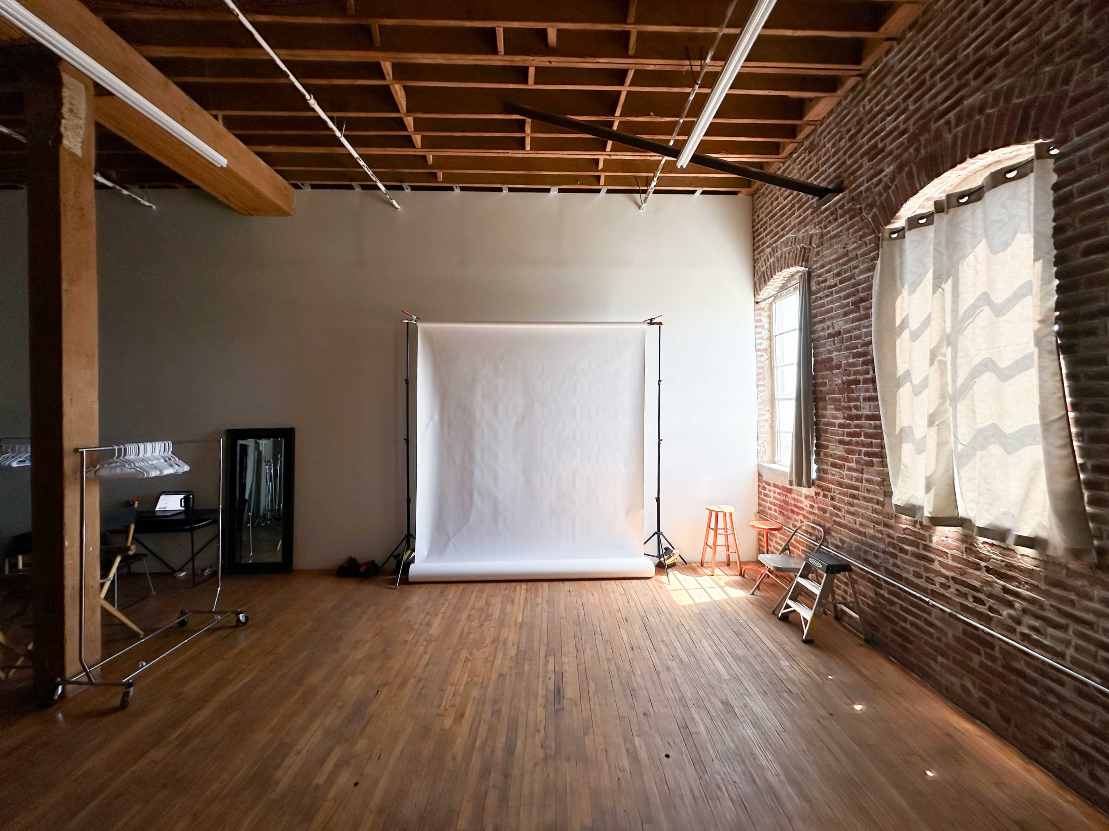 KM Studios | Downtown Studio with Gorgeous Natural Light & Gear, Los ...