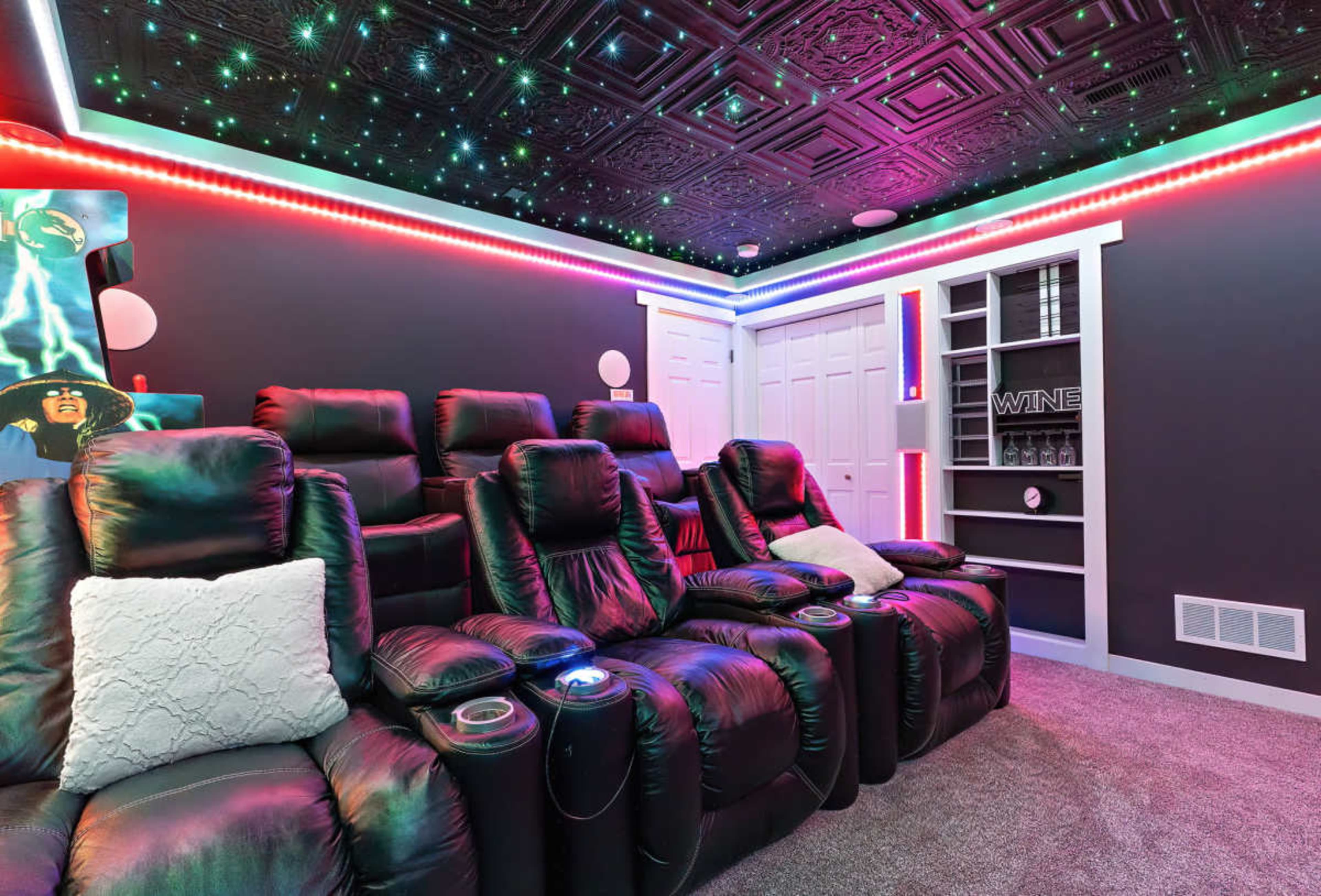 Stylish & Spacious Venue for Small Gatherings, Photoshoots & Video ...