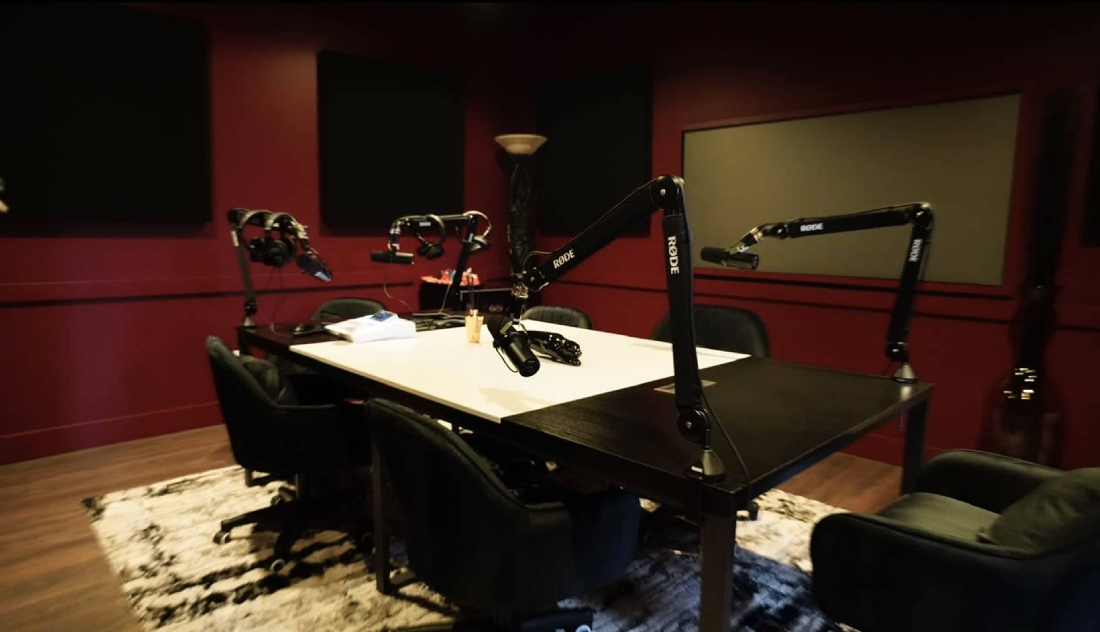 Framed Studios | Podcast Like a Pro - Modern, Sleek Interview Room, Las ...