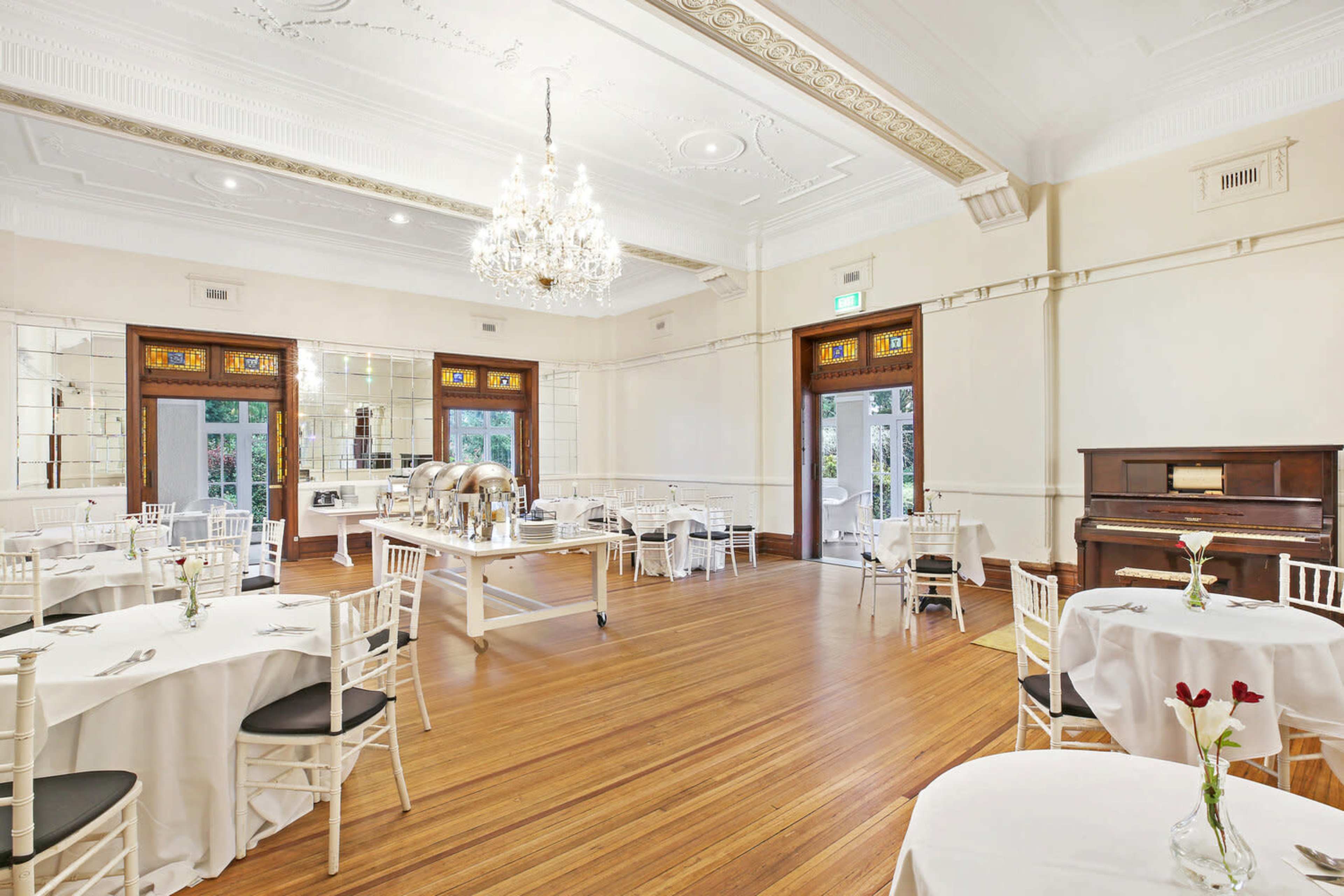 Stunning & Grand Dining Room on a Historic Property, Robertson | Event ...