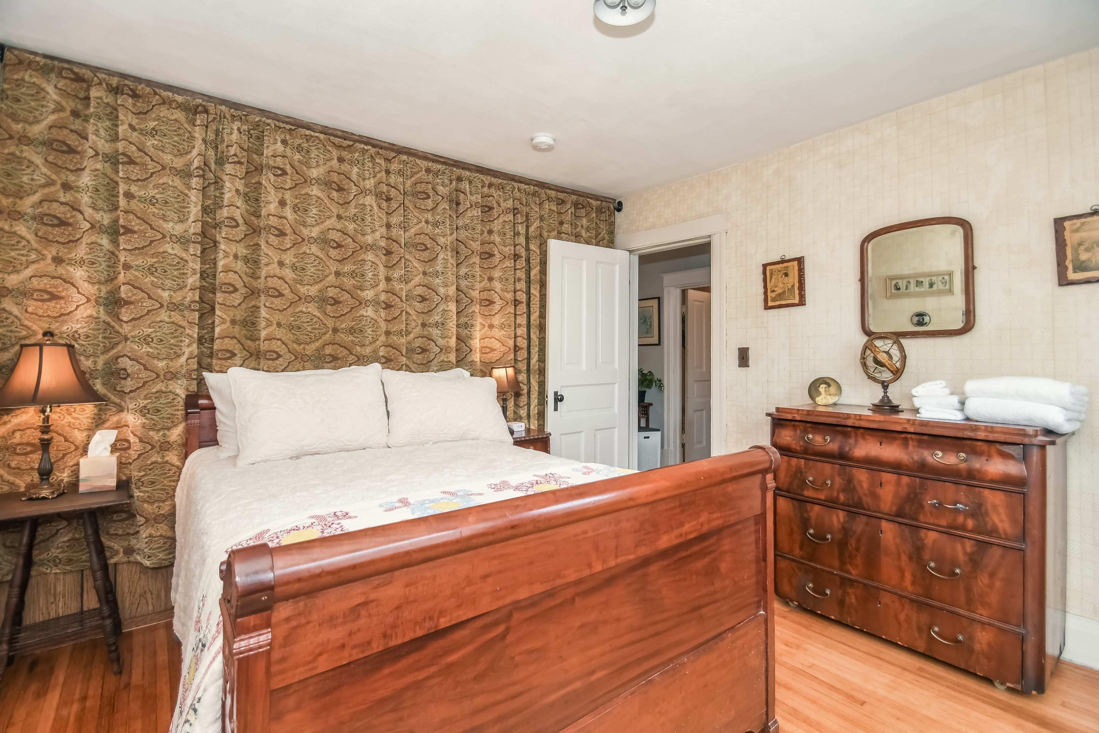 Historic 1893 home in Berwyn, 3000 sq ft., authentic Victorian ...