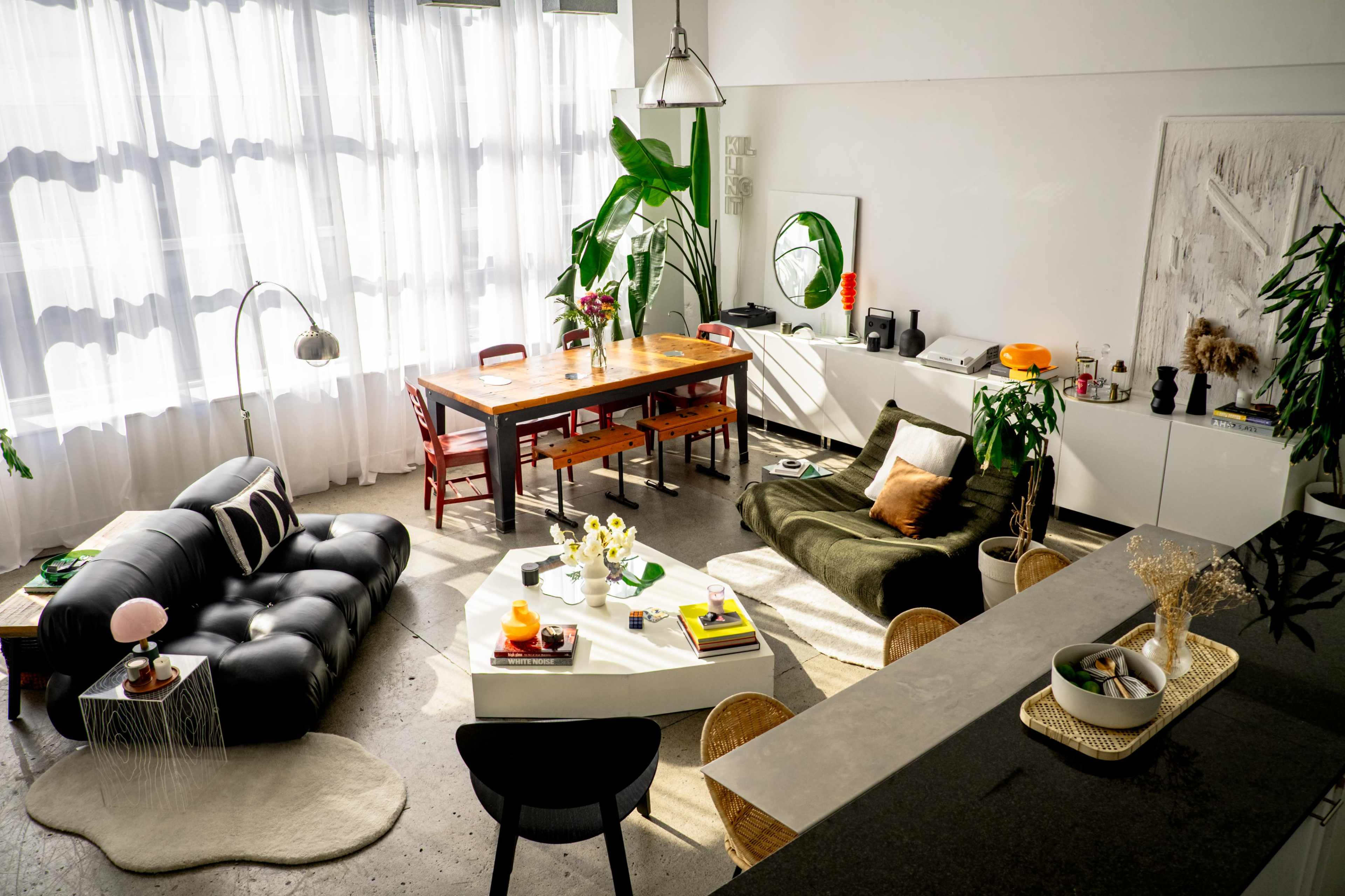 Natural & Bright Industrial Hard Loft, Toronto | Production | Peerspace