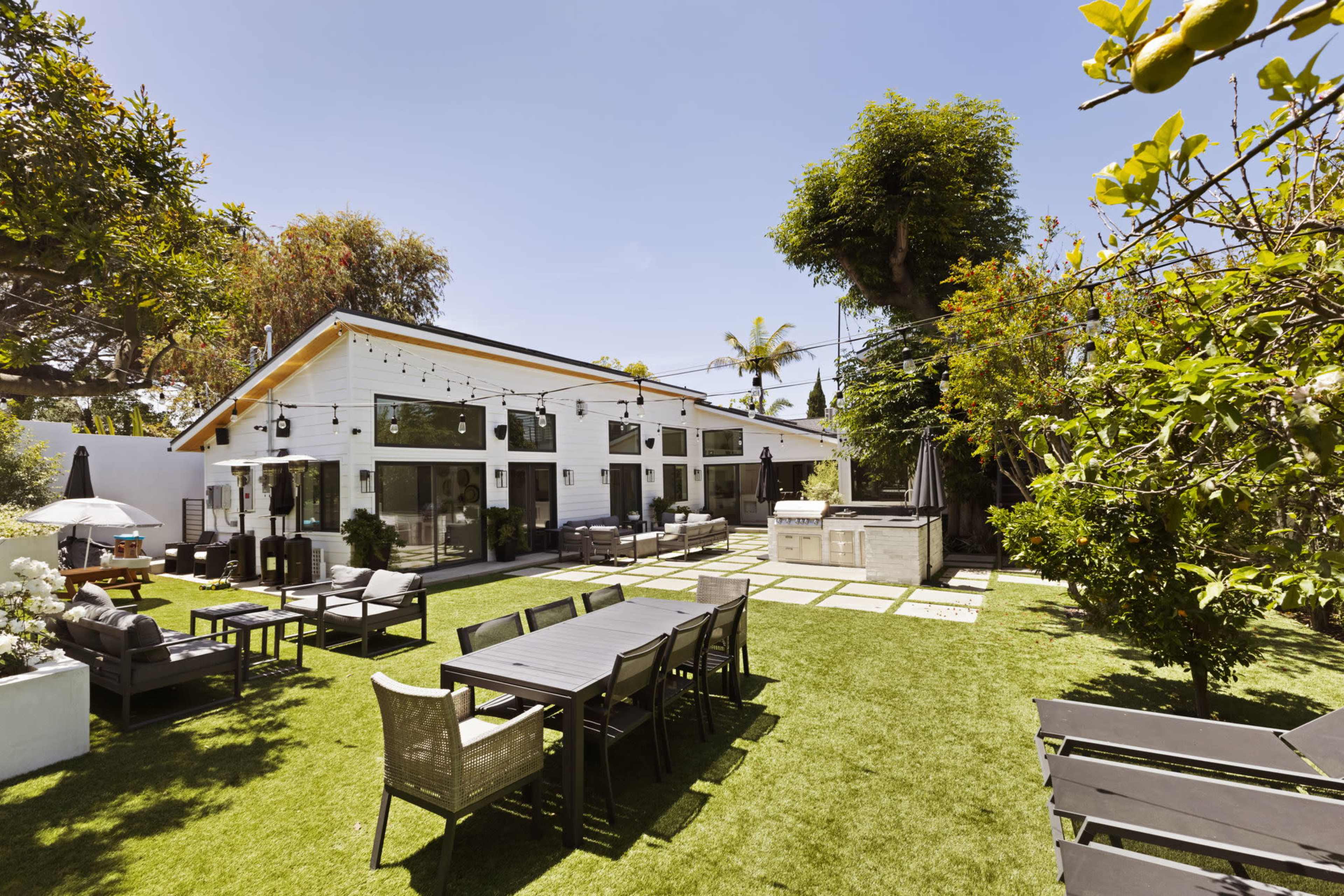 Bright, Custom Modern Farmhouse w/ Natural Light, Open-Concept, Full ...