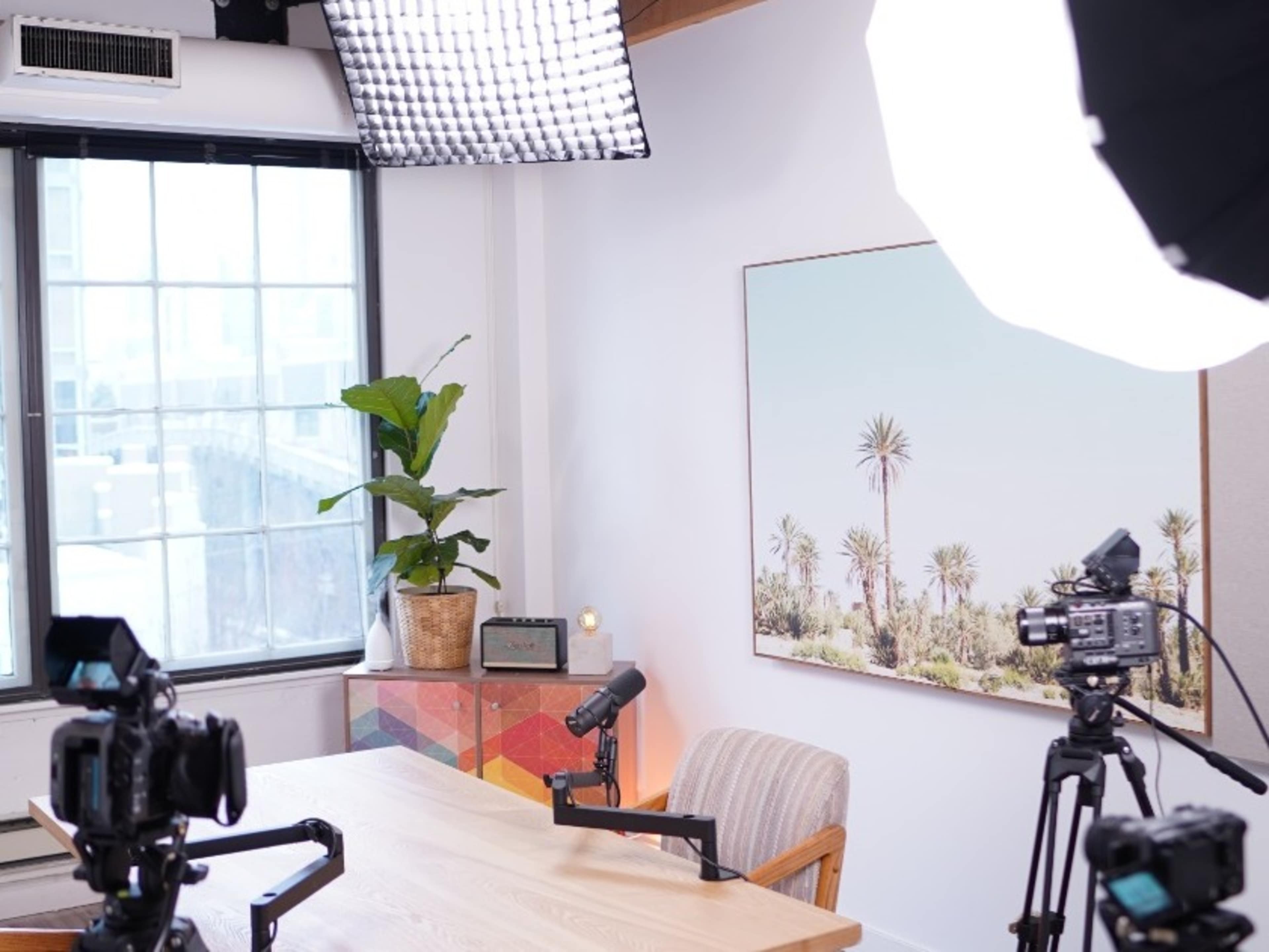 Yaletown Podcast Studio | Premium Podcast Recording Studio in Yaletown ...