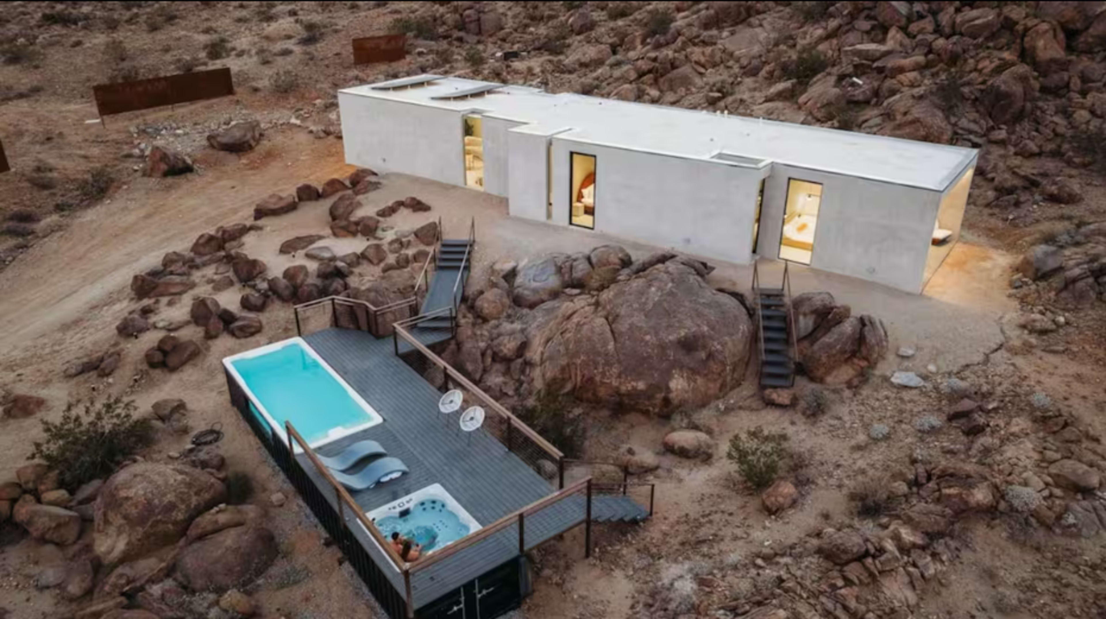 A Modern Rectangular Prism Home w/ Pool & Boulders, Joshua Tree, CA ...