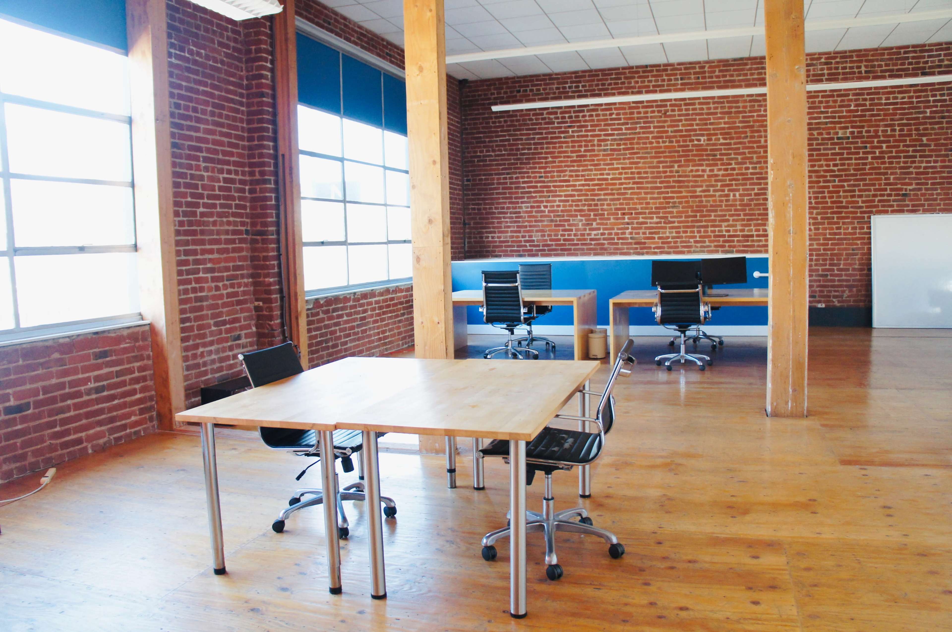 Creative Landing Spaces | A Modern Coworking Office for Workdays ...