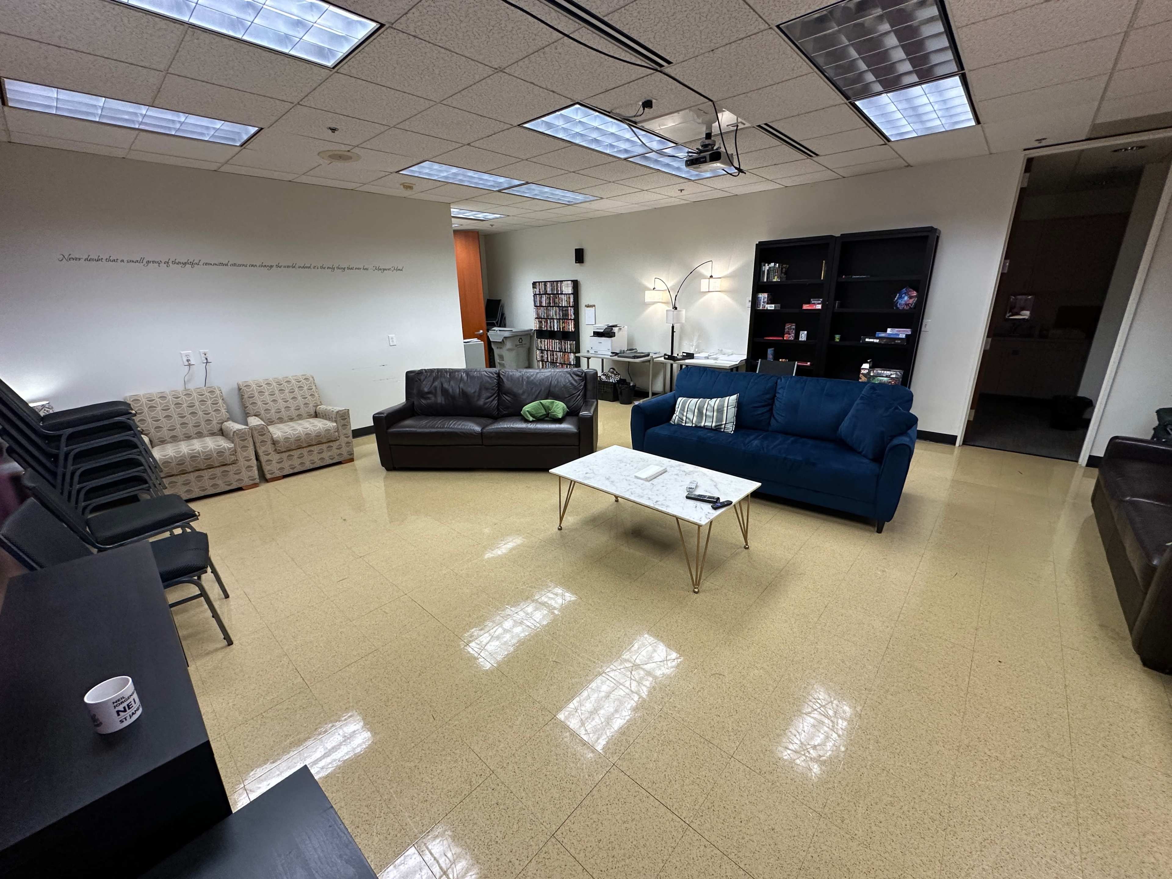 Executive Board Room Meeting Space - Views of the US Bancorp Tower ...