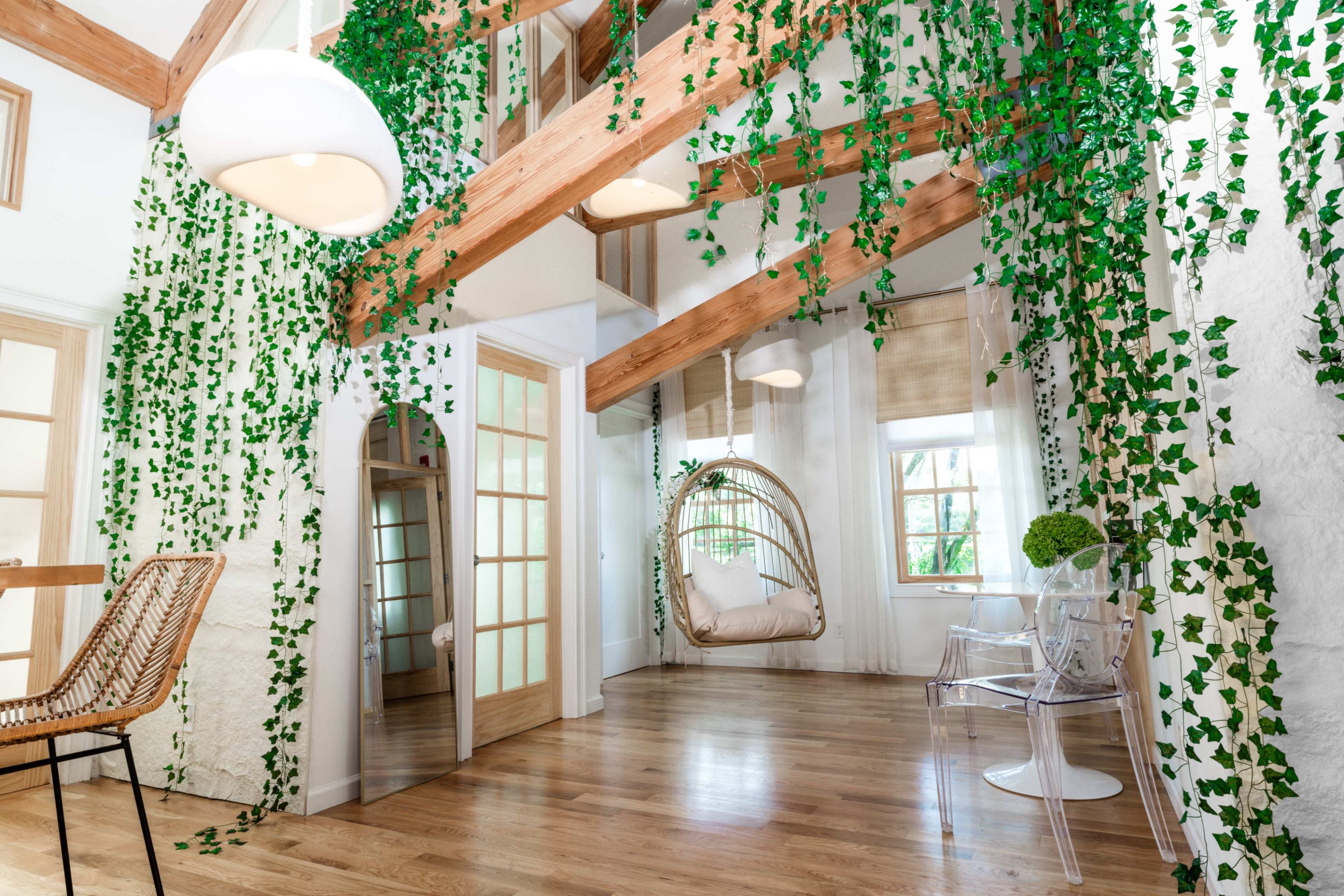 Zen penthouse with soaring ceilings, wood beams and natural light ...