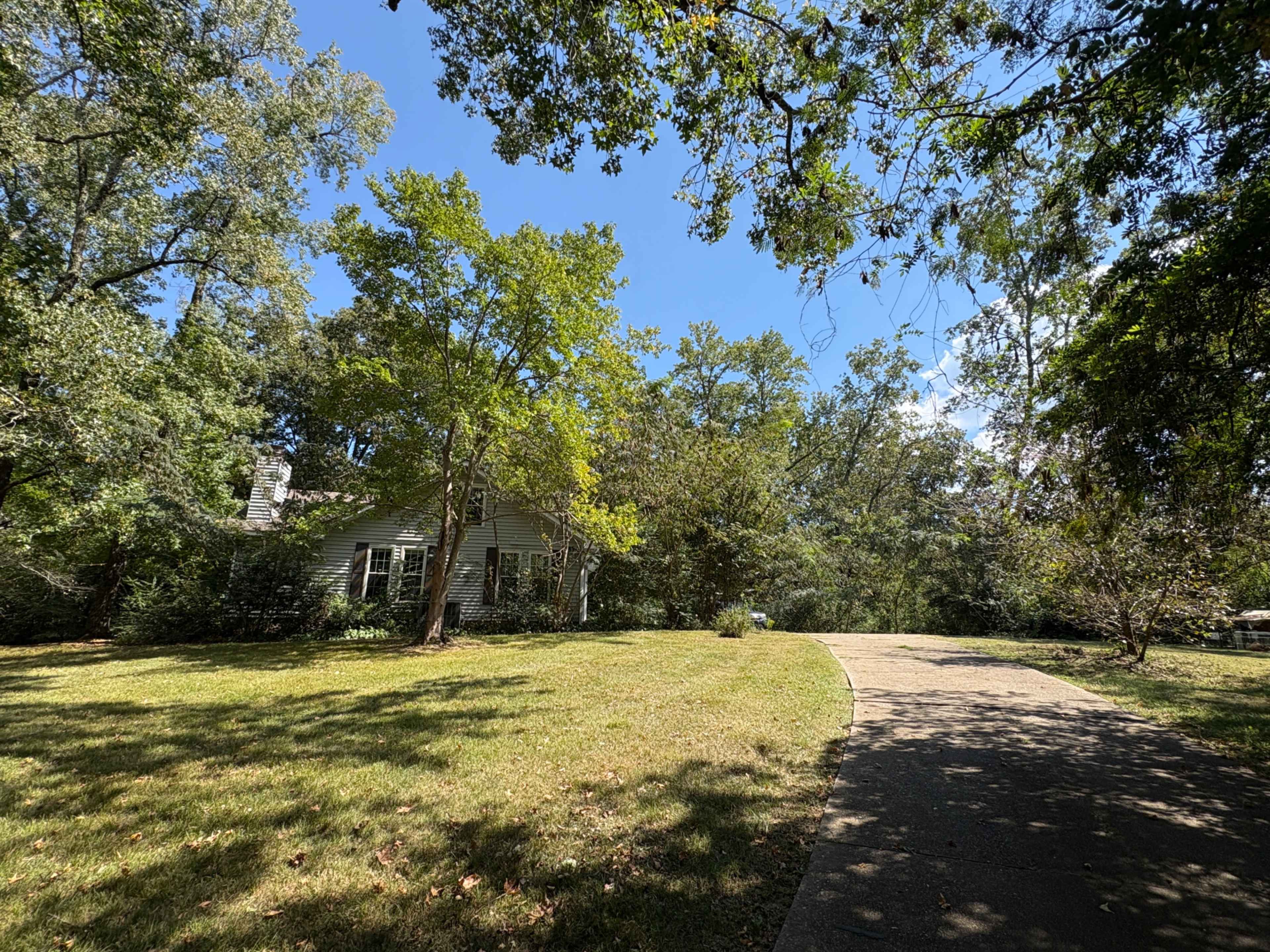 Country house & setting, Center Point, AL | Event | Peerspace