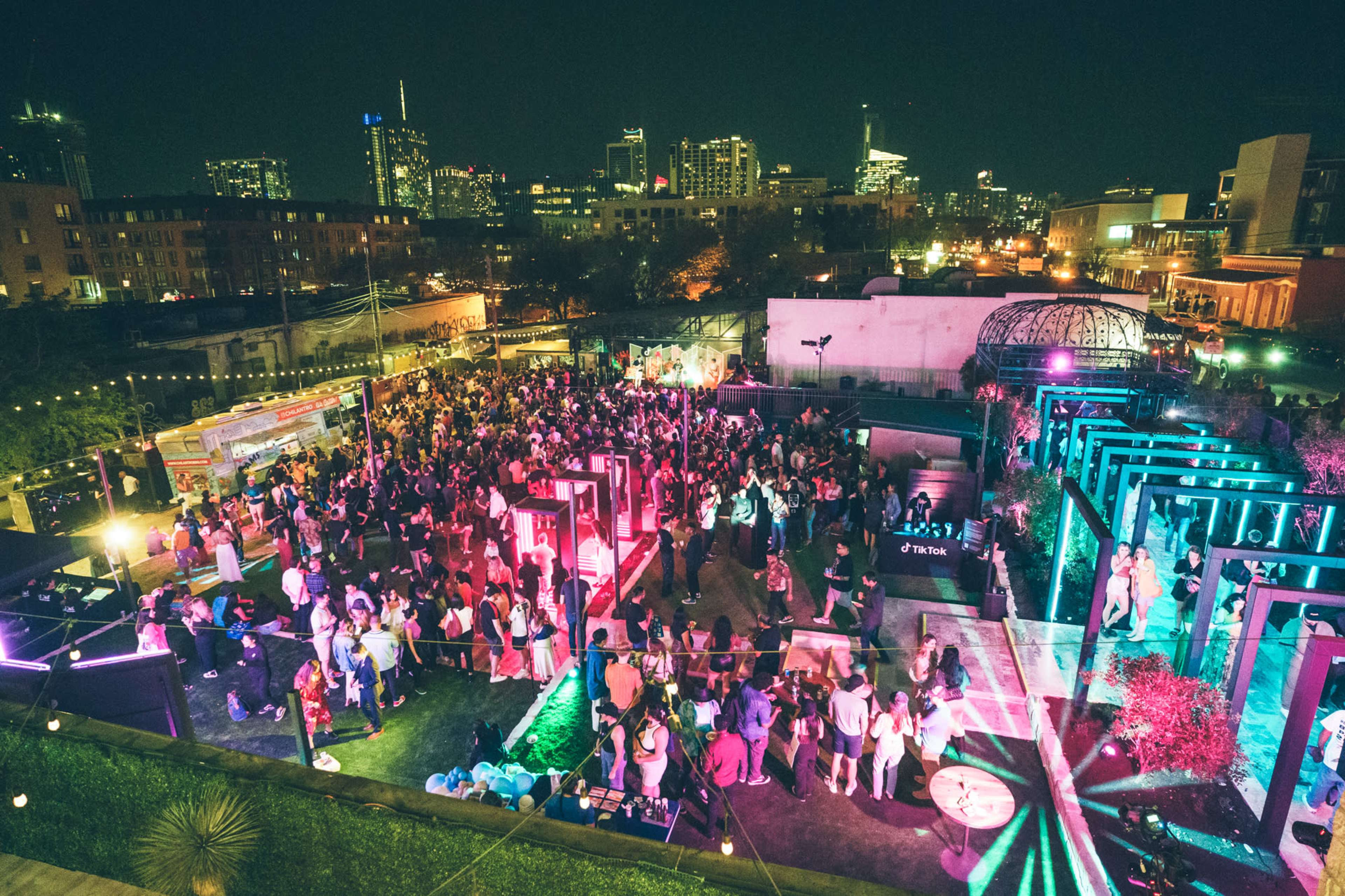 6th Street Downtown Green Space, Austin, TX | Production | Peerspace