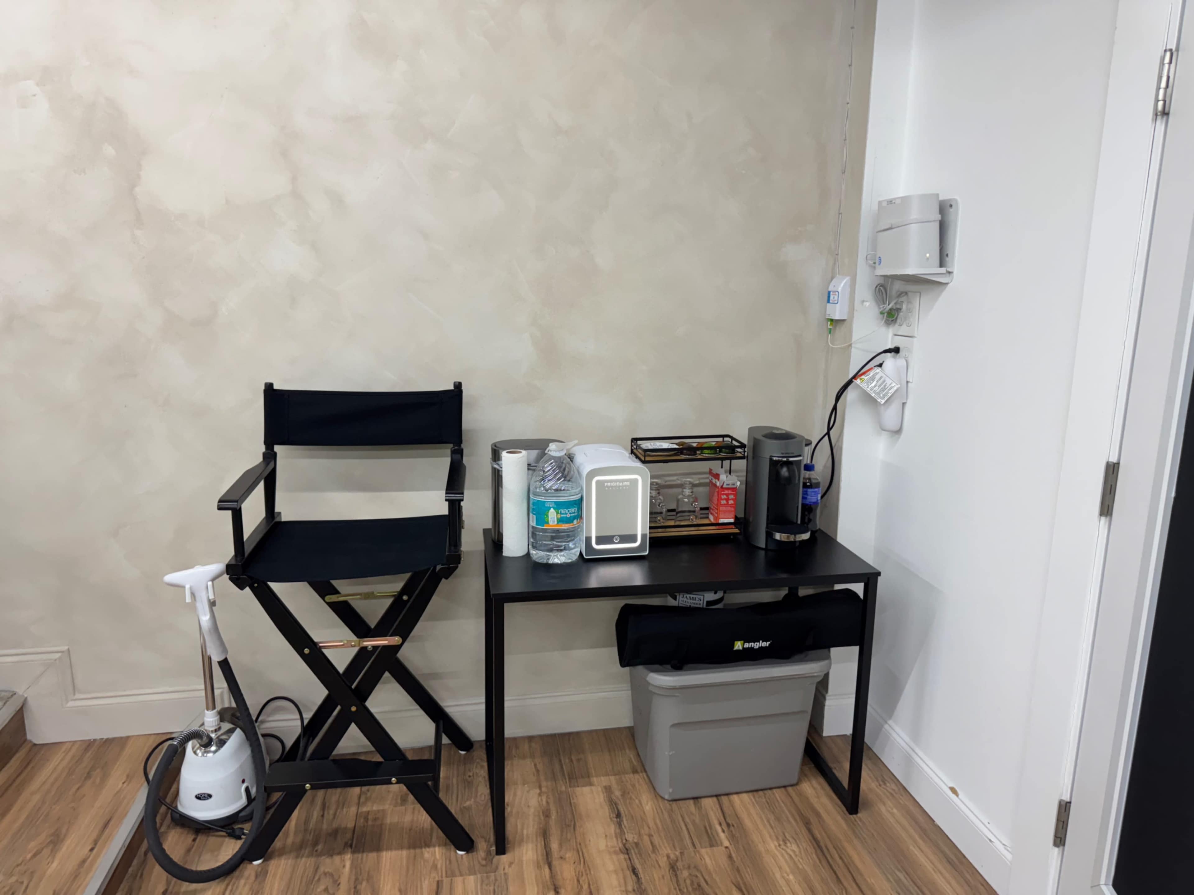 Photo studio in the heart of Miami, Miami, FL | Production | Peerspace