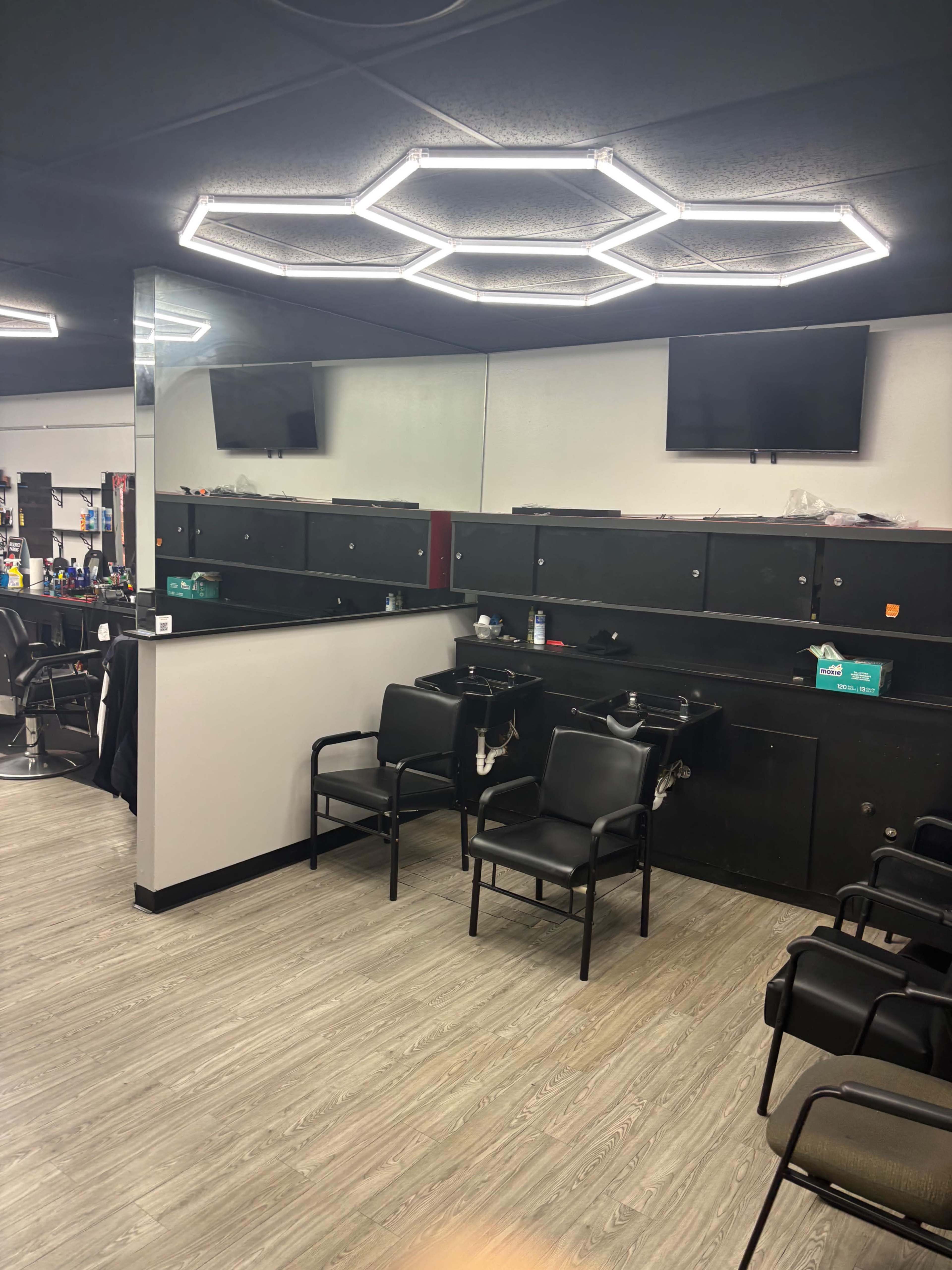 BMG Kutz | Small Podcast set up in neighborhood Barbershop., Richardson ...