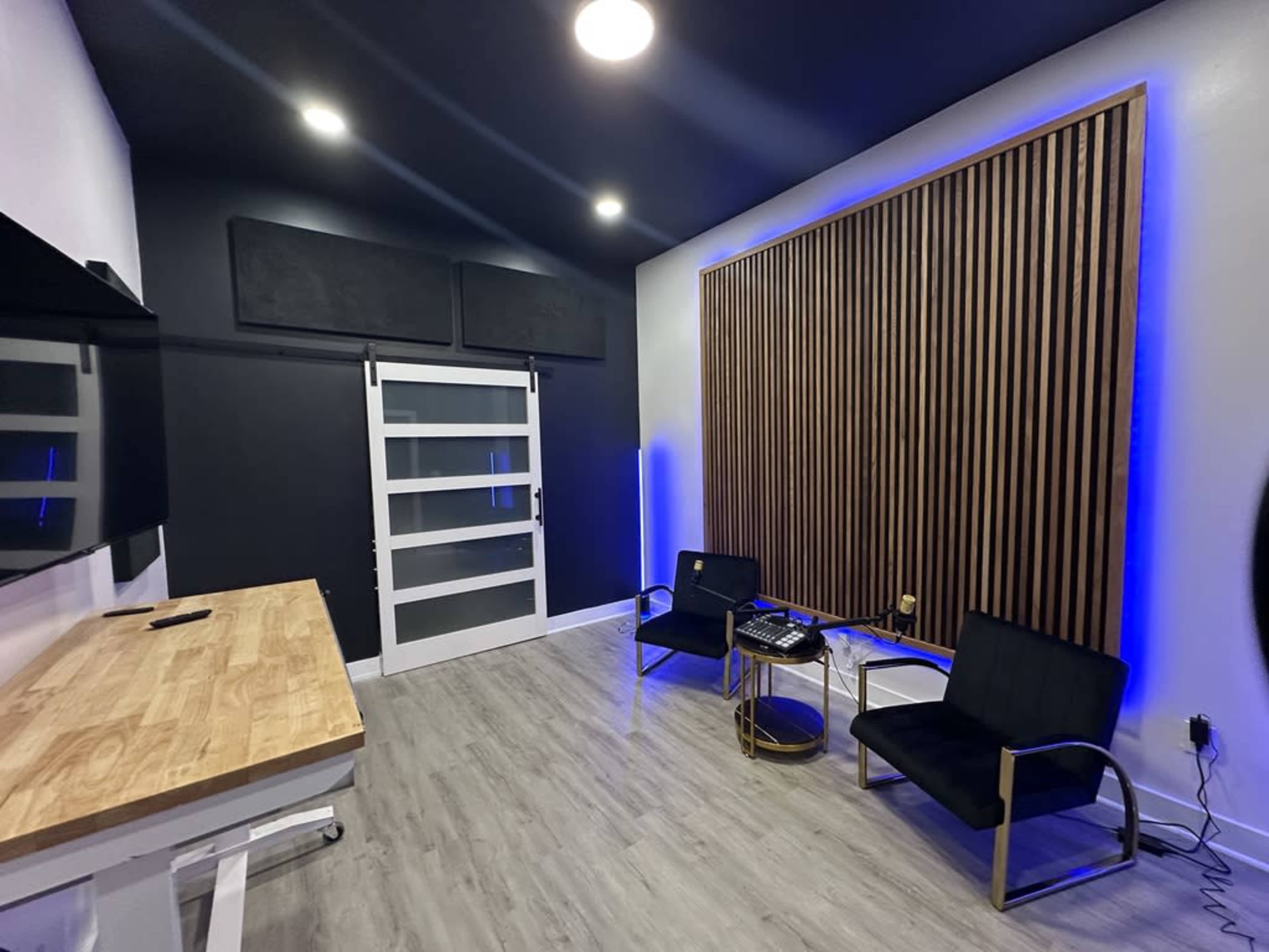 Studio-Ready Podcast & Vocal Recording Room in AT, Atlanta, GA | Production | Peerspace