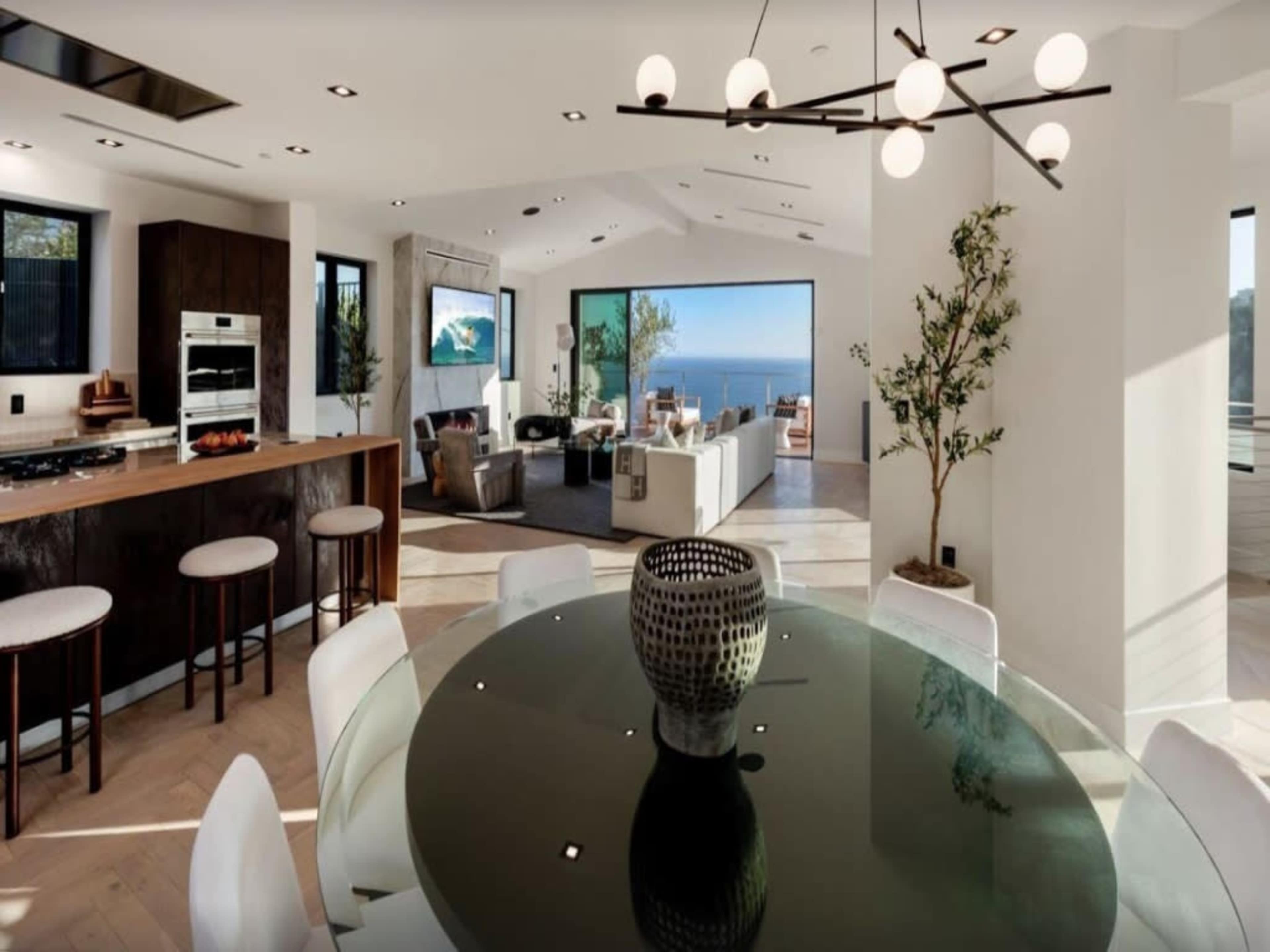 MALIBU MODERN WITH OCEAN INFINITY VIEWS, Malibu, CA | Event | Peerspace