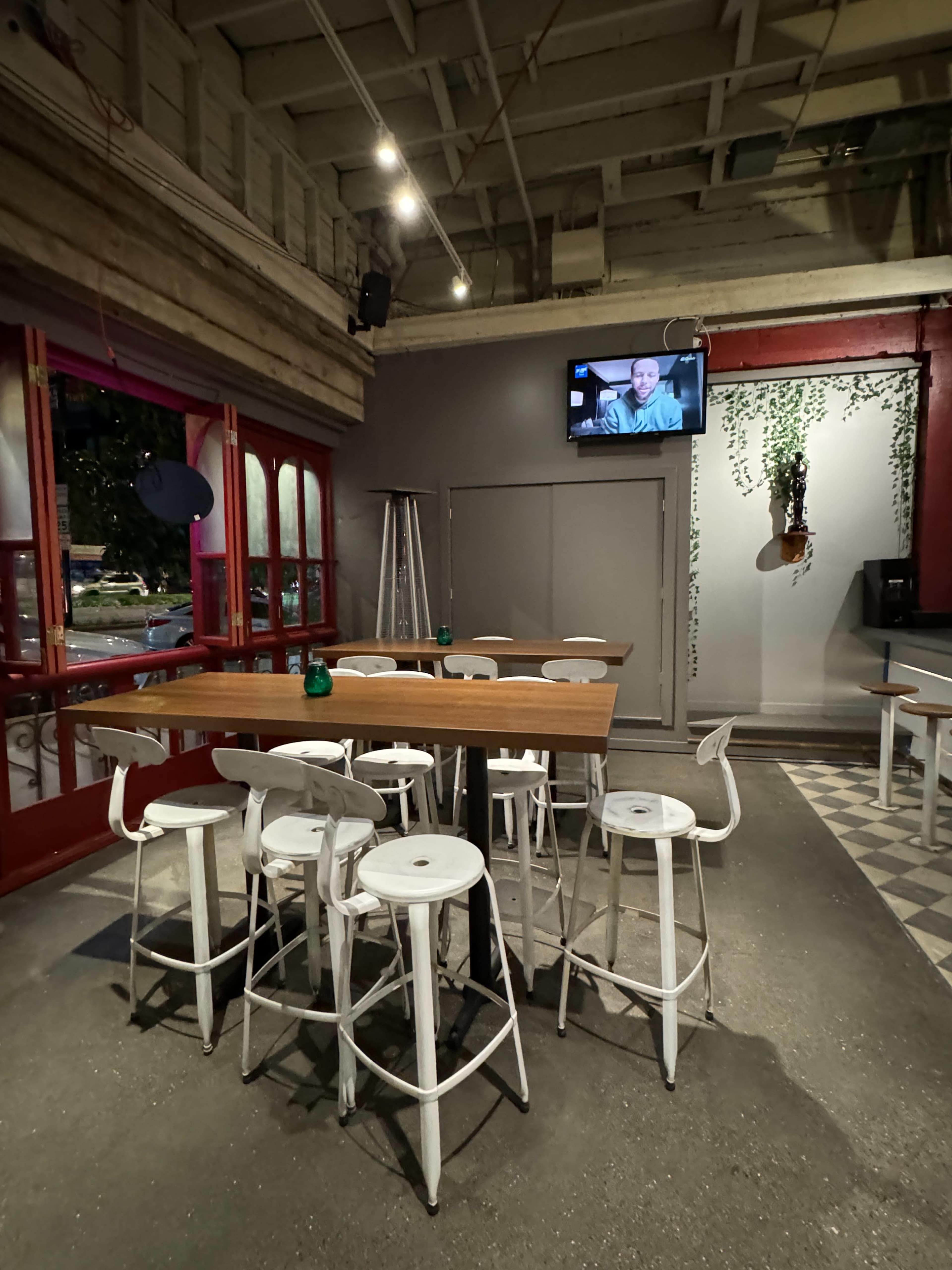 North Beach Pizza | Modern Expansive Event Space - Bar & Restaurant w ...